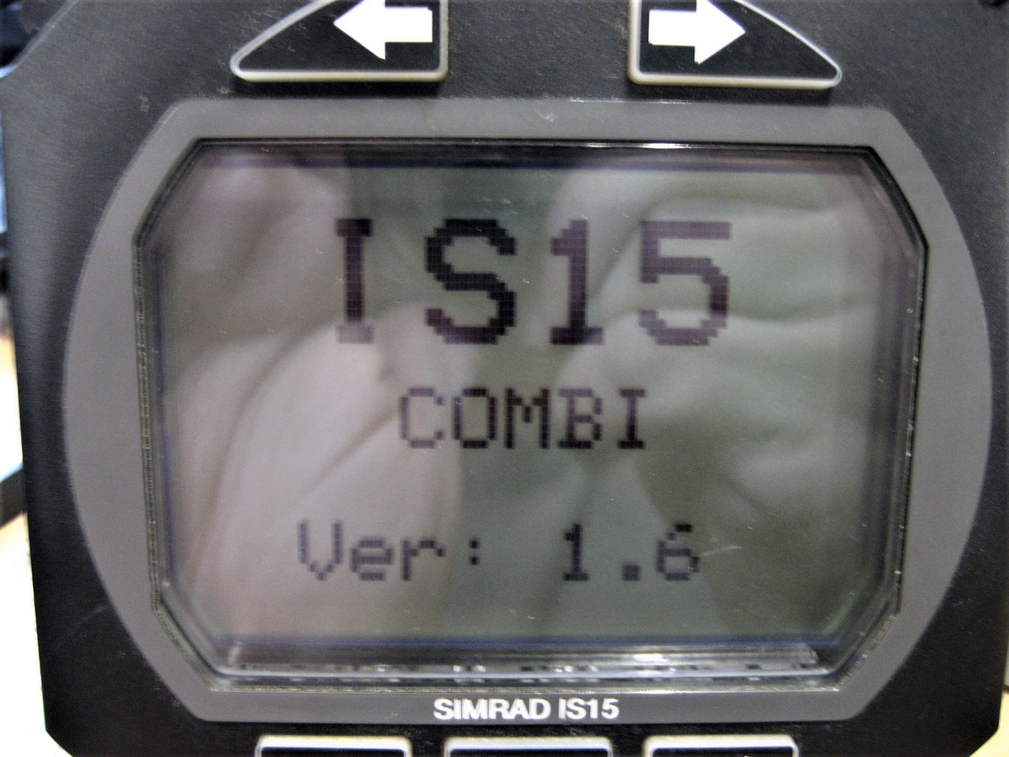 Simrad IS15 Combi Instrument Display-22092167 - Max Marine Electronics