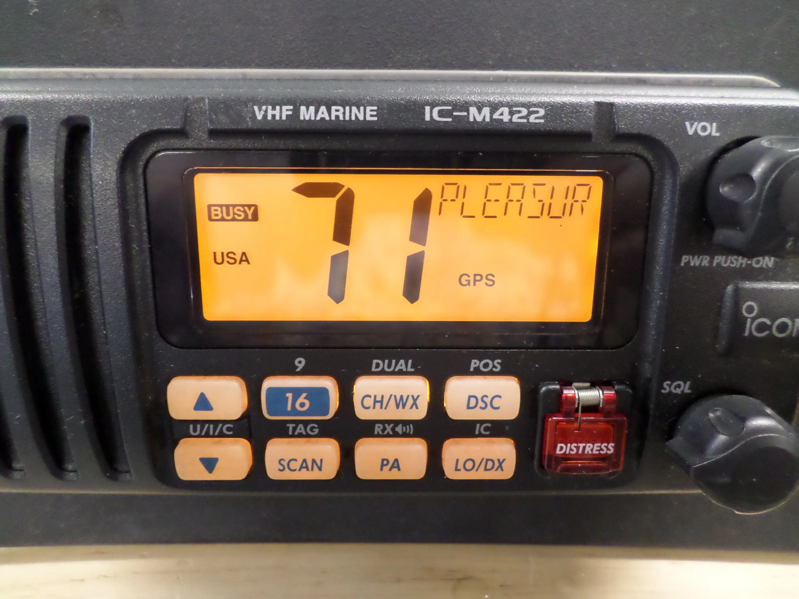 Icom IC-M422 Marine VHF Radio w/ Icom HM-150B Mic and mounting Plate ...
