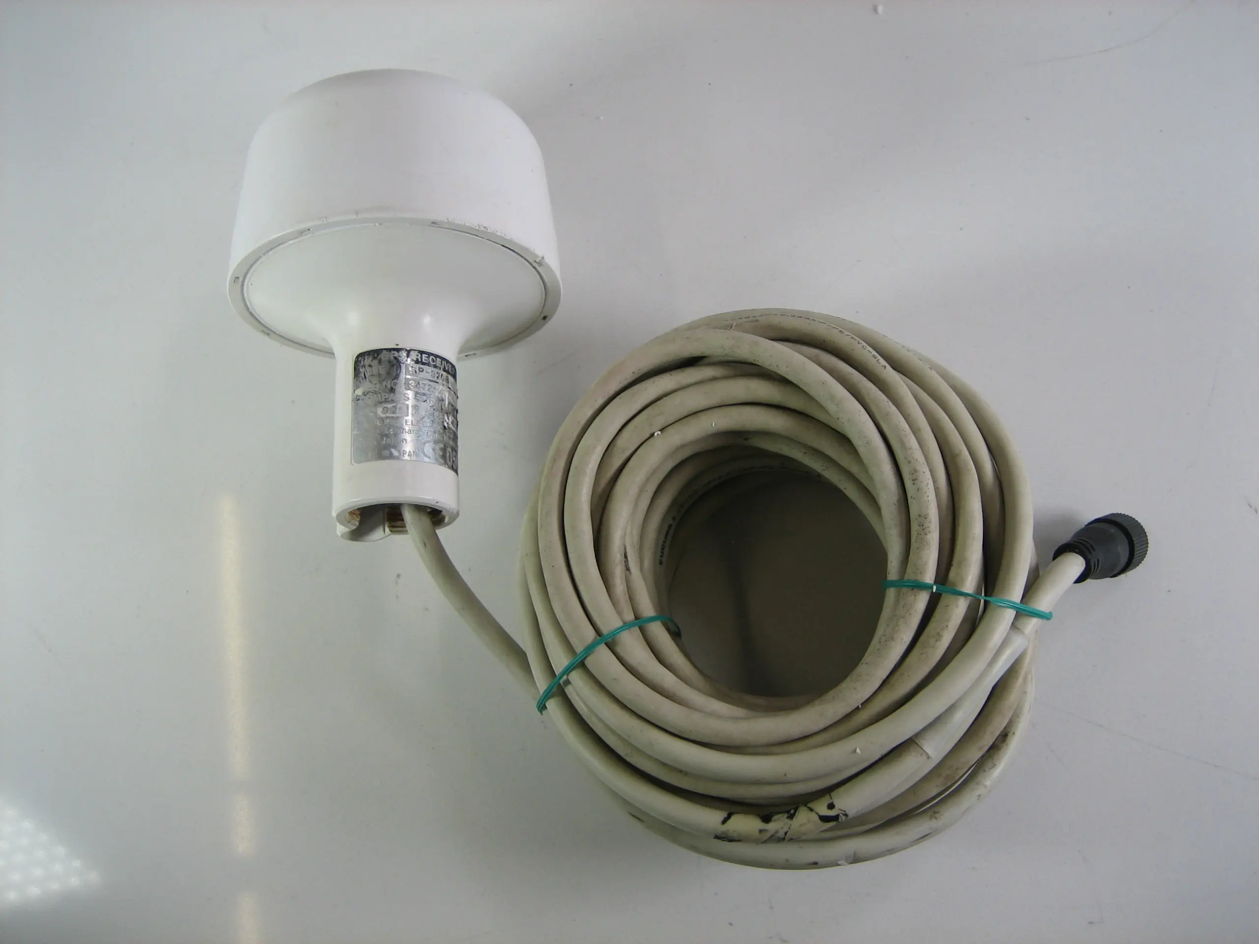 Furuno GP-320B GPS ANTENNA FOR Navnet VX1 VX2 3D - TESTED! - Max Marine ...