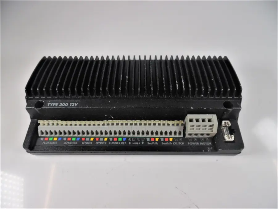 Raymarine Raytheon TYPE 300 M81111 AUTOPILOT COURSE COMPUTER 12V - Max ...