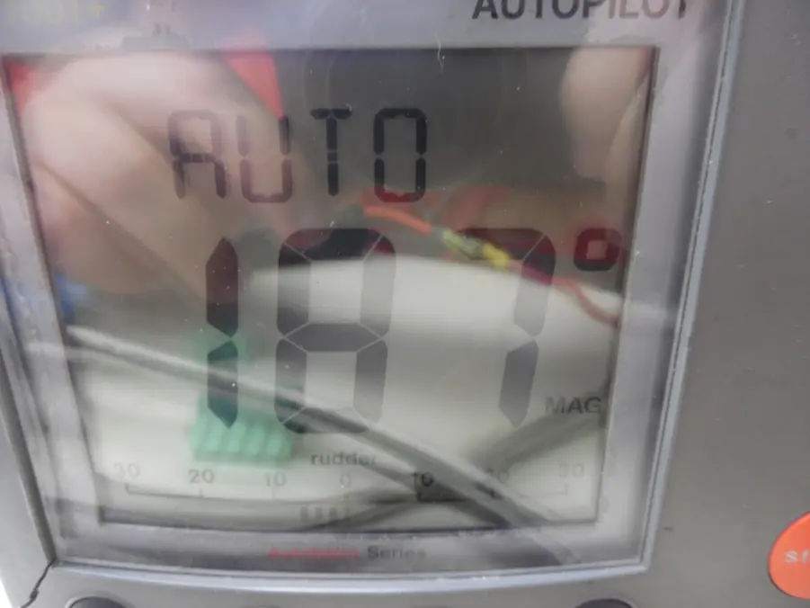 Raymarine Raytheon TYPE 300 M81111 AUTOPILOT COURSE COMPUTER 12V - Max ...