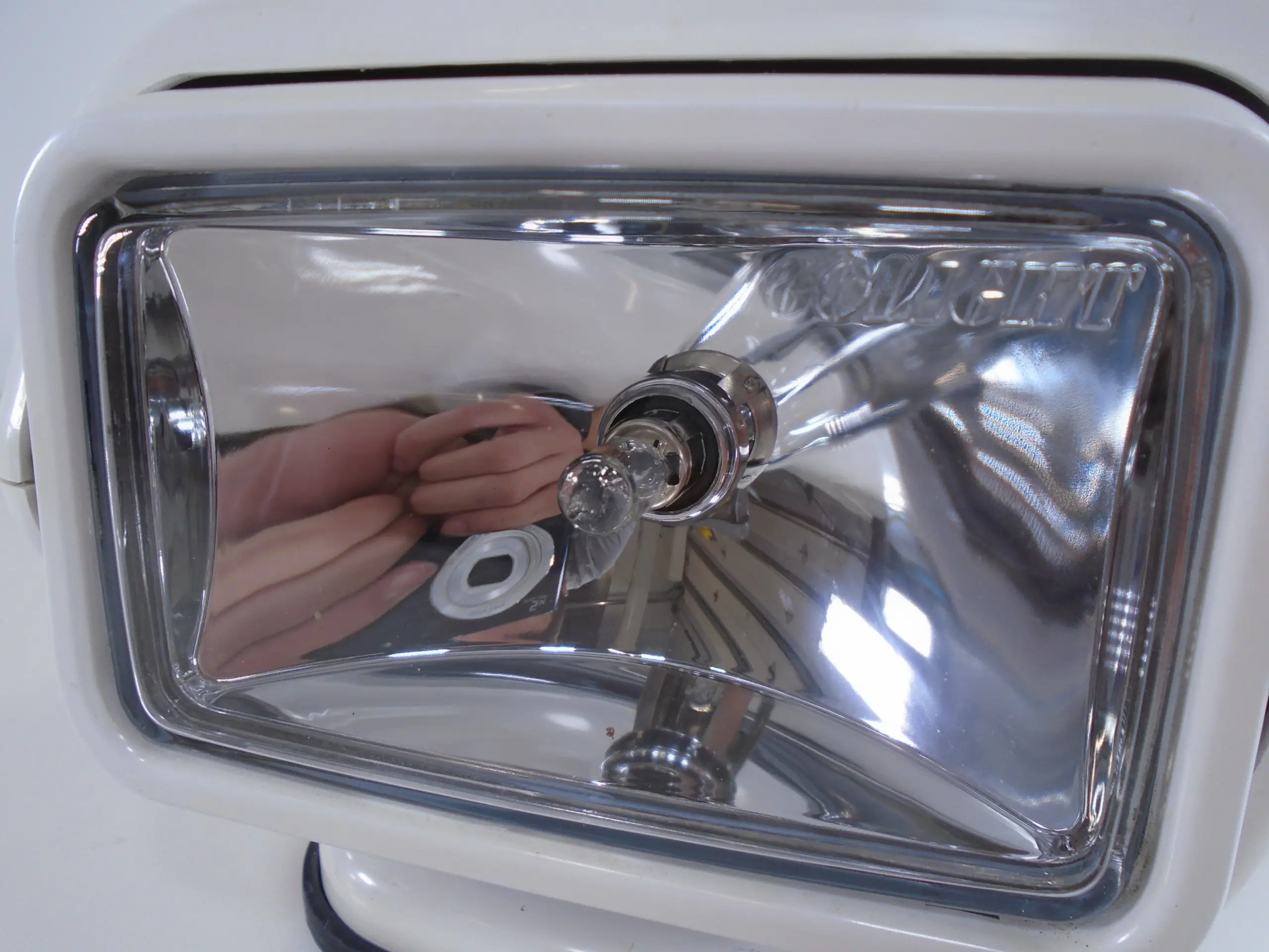 Golight Stryker 3000st Remote Control Spotlight Permanent Mount (90 Day ...