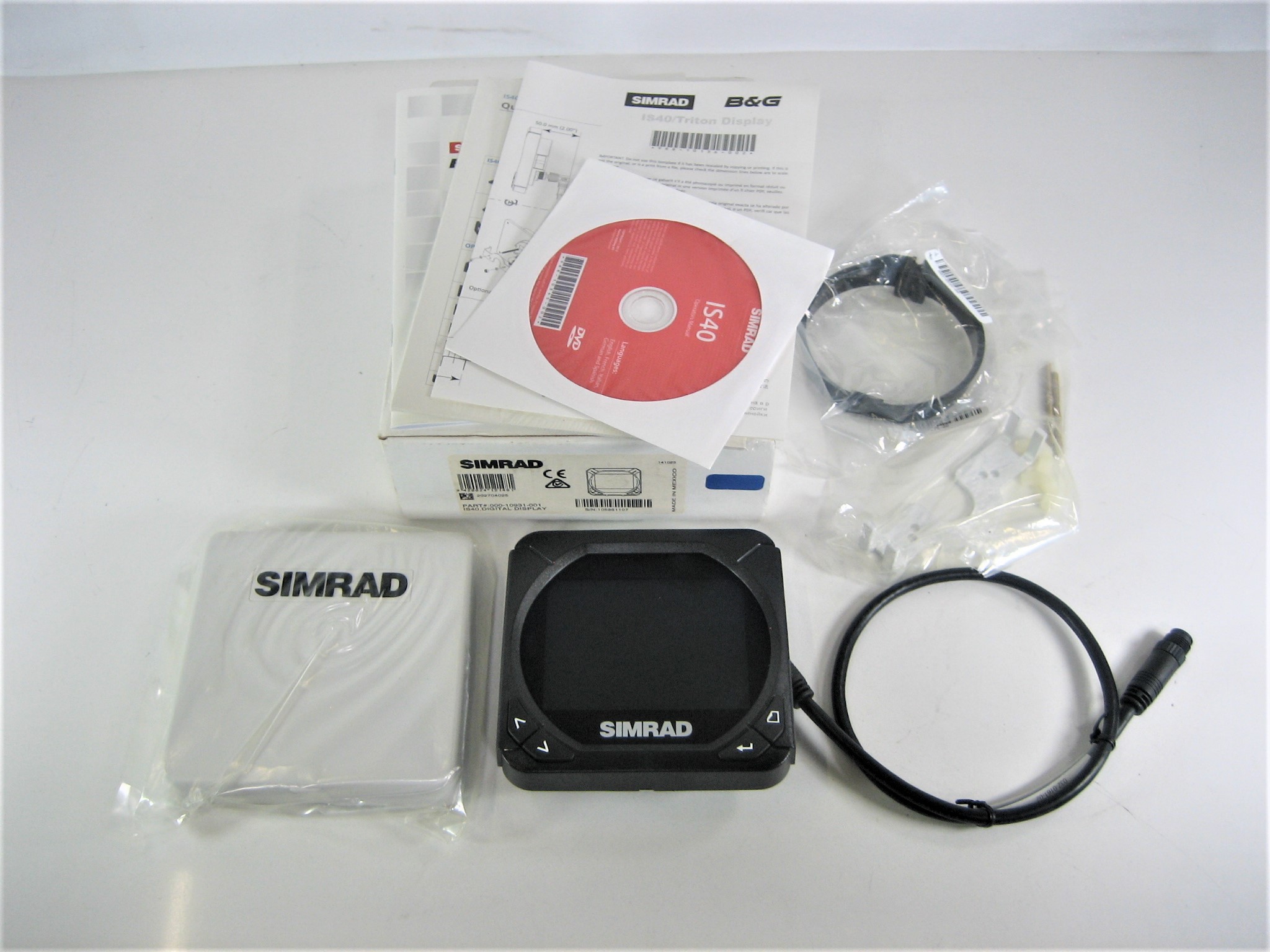 Simrad/Navico IS40 (B&G Triton) NMEA2000 Full Color Digital Instrument ...