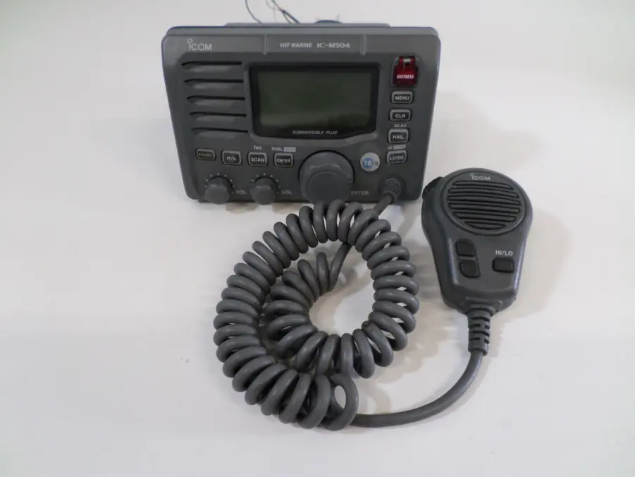 ICOM IC-M504 Marine VHF Radio with Mic - Good Condition - Max Marine ...