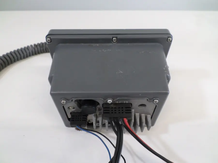 ICOM IC-M504 Marine VHF Radio with Mic - Good Condition - Max Marine ...