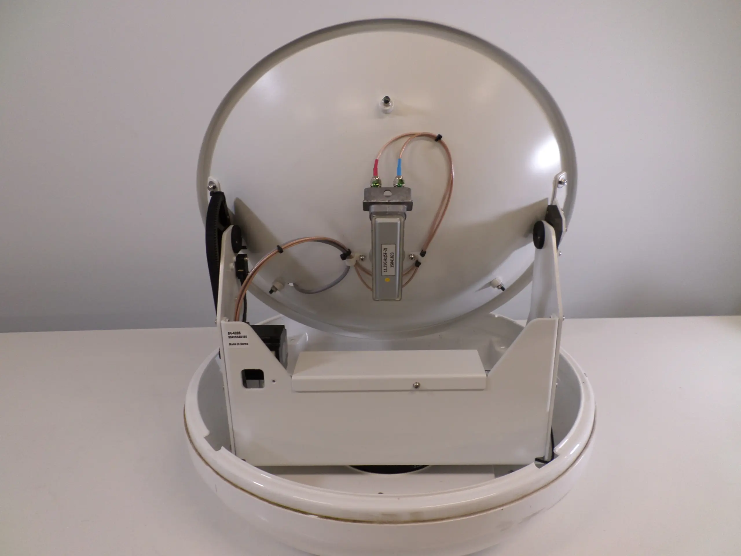 Intellian i4 B4-409S US Circular LNB Complete Satellite TV System ...