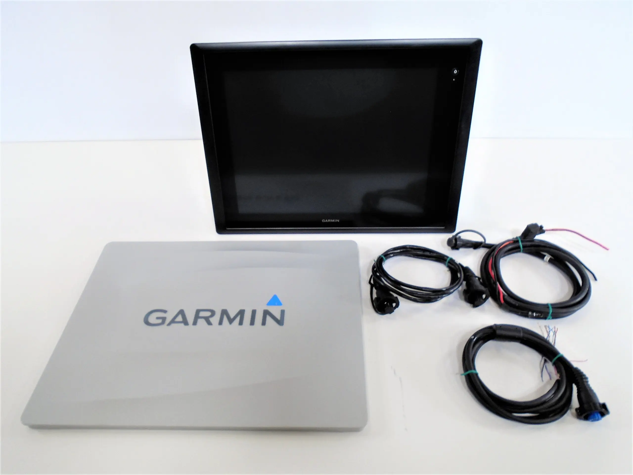 Garmin GPSMap 8215 Touchscreen MFD Updated 90 Day Warr w/ Sun Cover ...