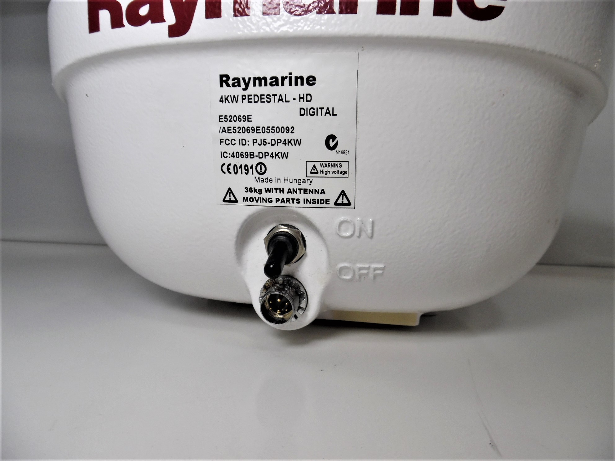 Raymarine 4kW 48" HD Color Digital Open Array Radar System w/ NEW 15m ...