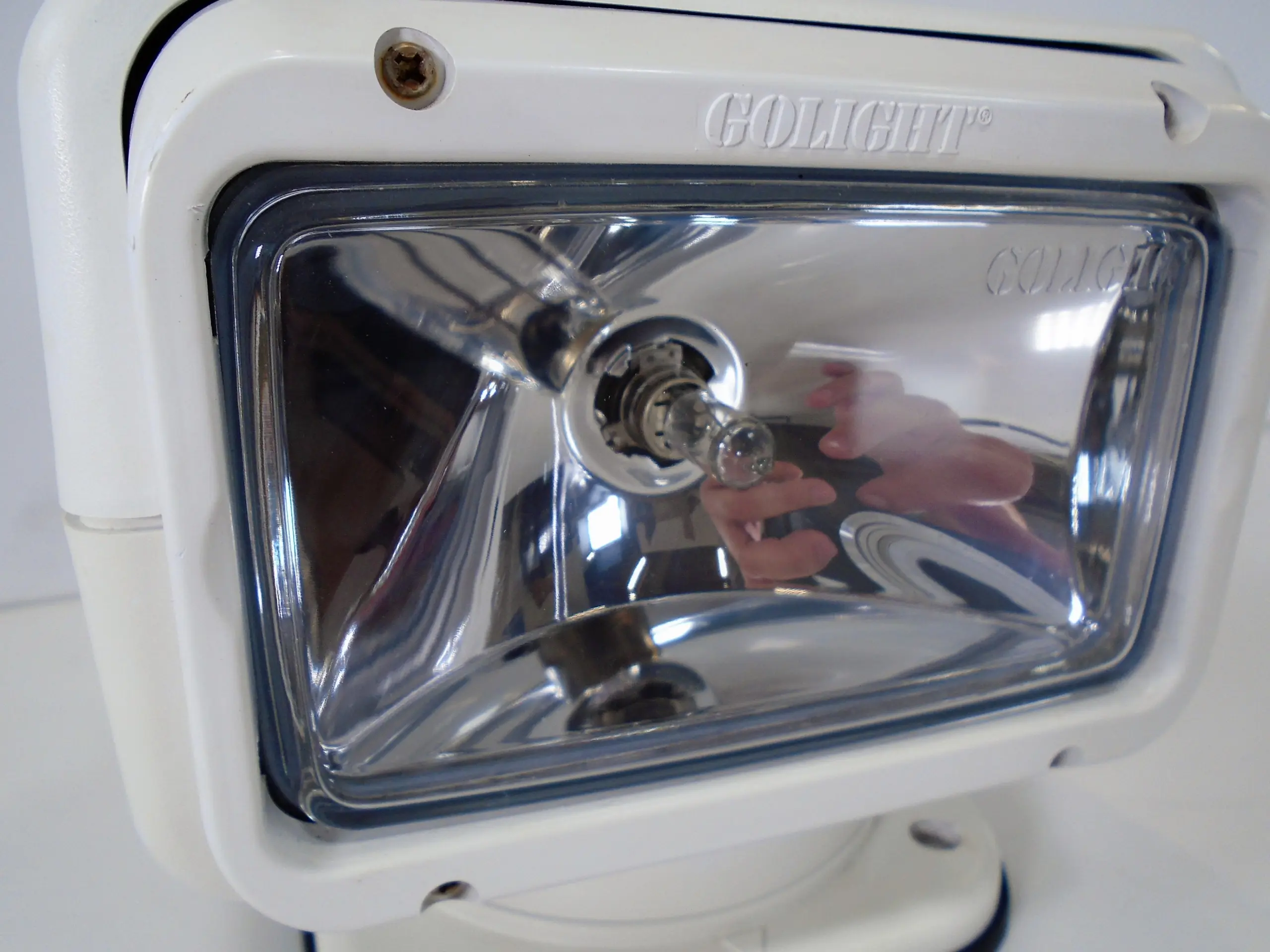Golight GT (2020GT) Permanent Mount White Halogen W/ROCKGUARD Cover ...