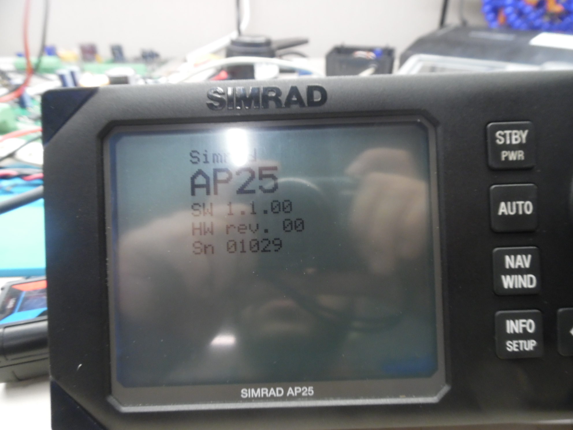 Simrad AP25 Autopilot Control Head 22087811 Great Cond - Max Marine ...