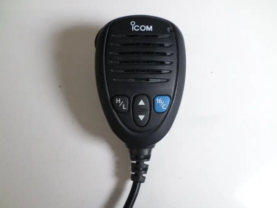 Icom IC-M506 Submersible Marine VHF Radio w/ HM-205 Fist Mic - Fully ...