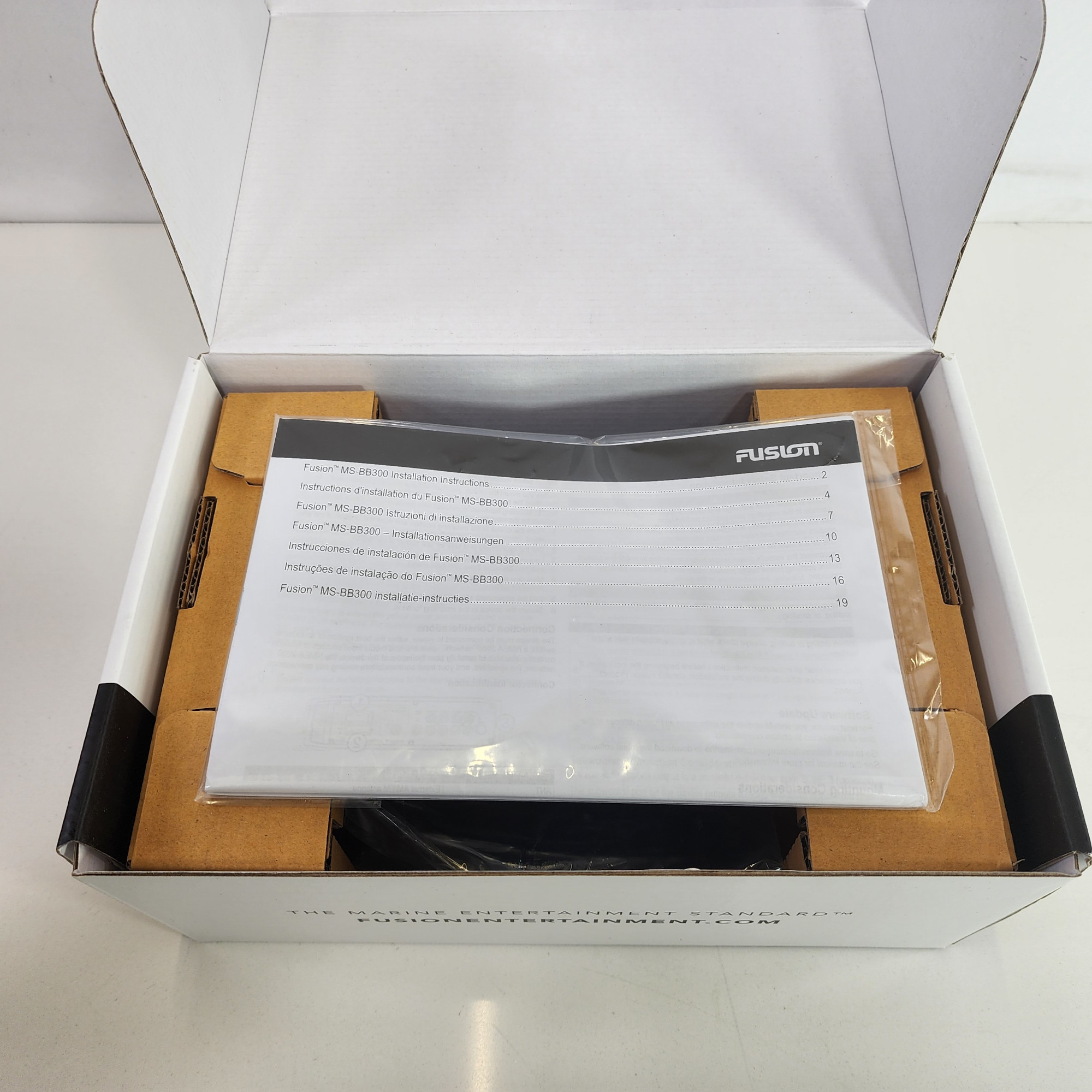 Fusion MS-BB300 Black Box Marine Stereo AM/FM Radio BT/SIRIUS Ready ...