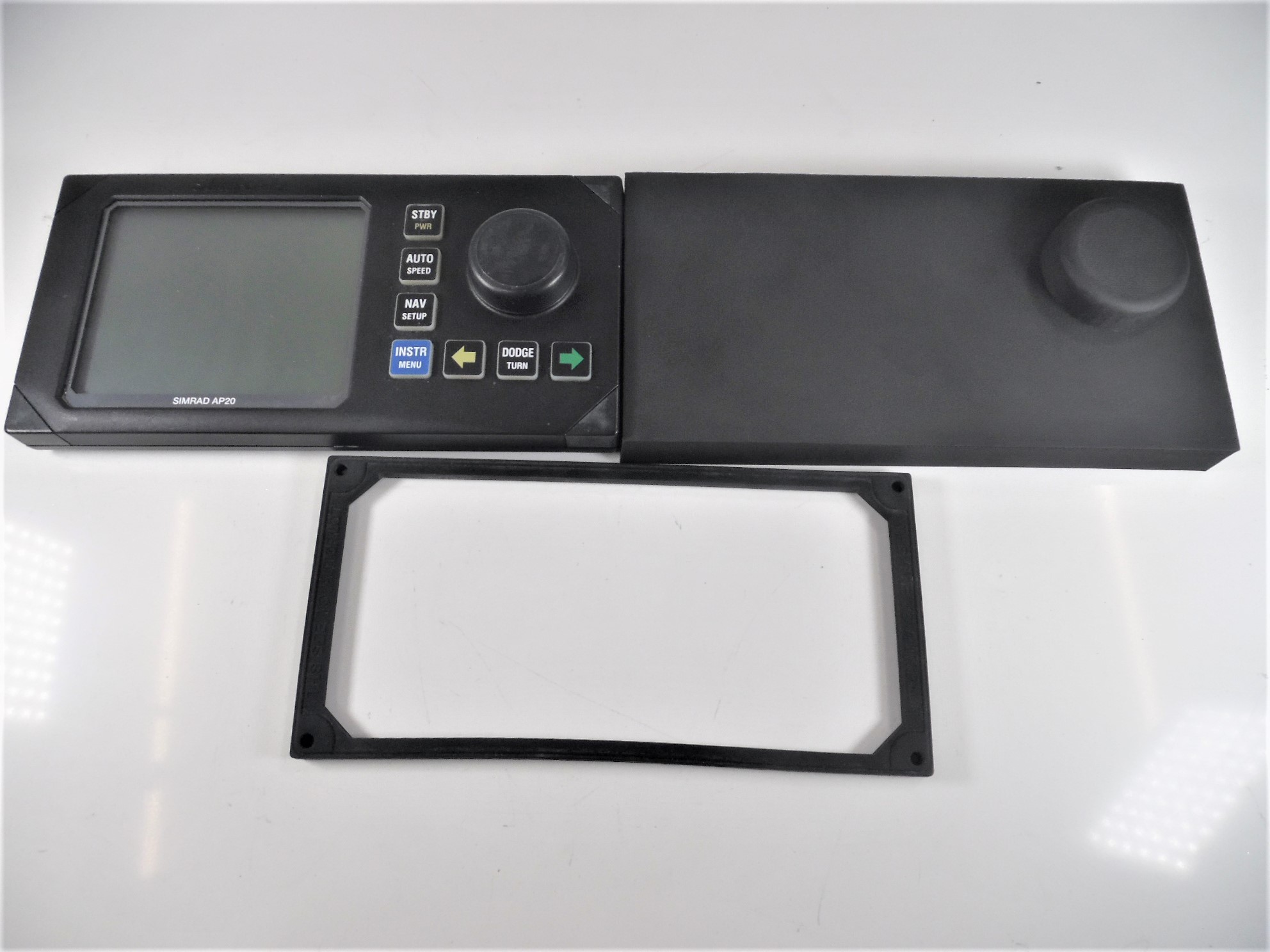 Simrad AP20 Autopilot Control Head-22084594 - Max Marine Electronics
