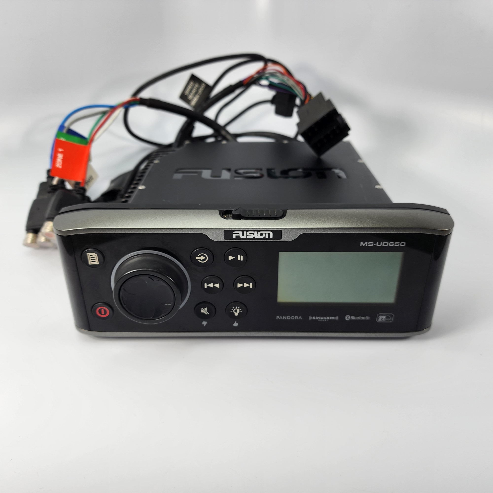 Fusion MS-UD650 Marine Entertainment System with Uni-Dock - Tested ...