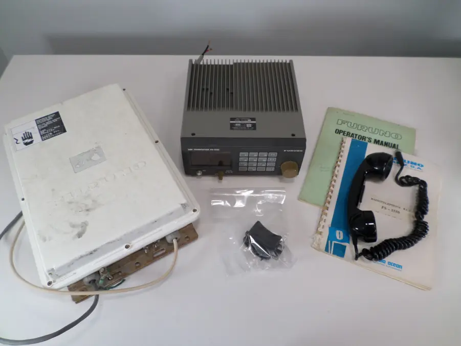 Furuno FS-1550 Single Sideband Radio with Handset, Manuals, and Tuner ...