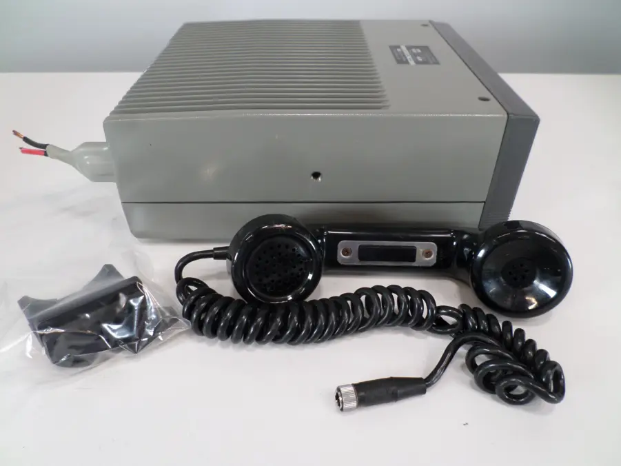 Furuno FS-1550 Single Sideband Radio with Handset, Manuals, and Tuner ...