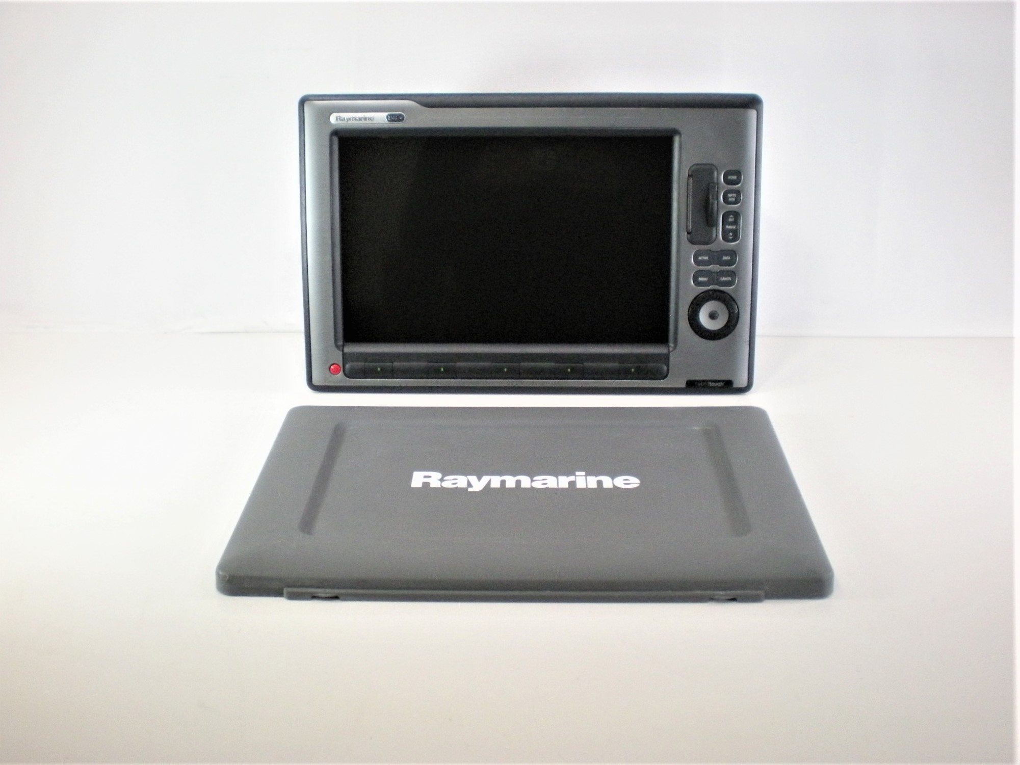Raymarine - E140w HybridTouch 14"MFD w/Bezel & Suncover - E62226 - 90 ...