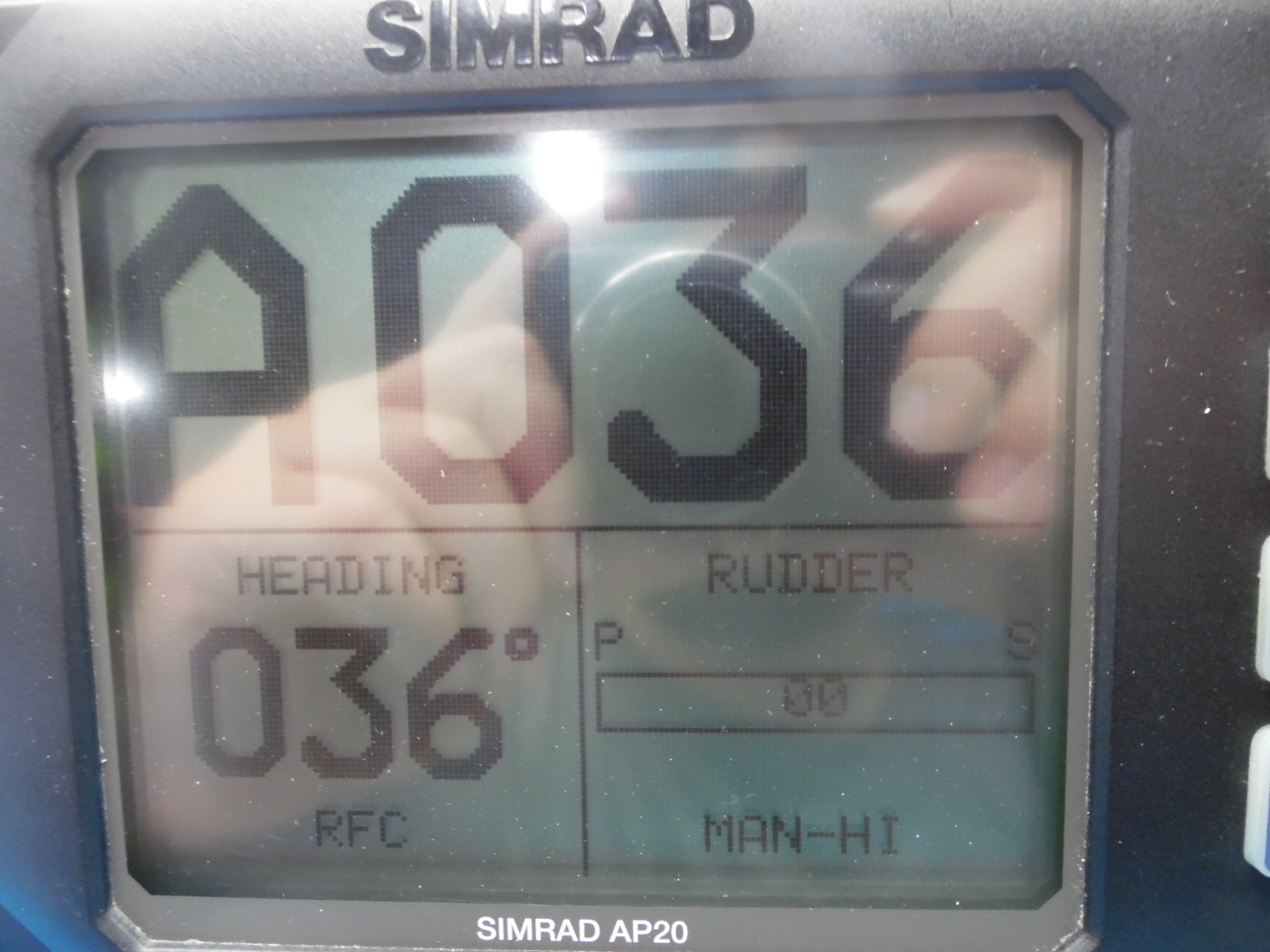 Simrad AP20 Autopilot Control Head-22084594 - Max Marine Electronics