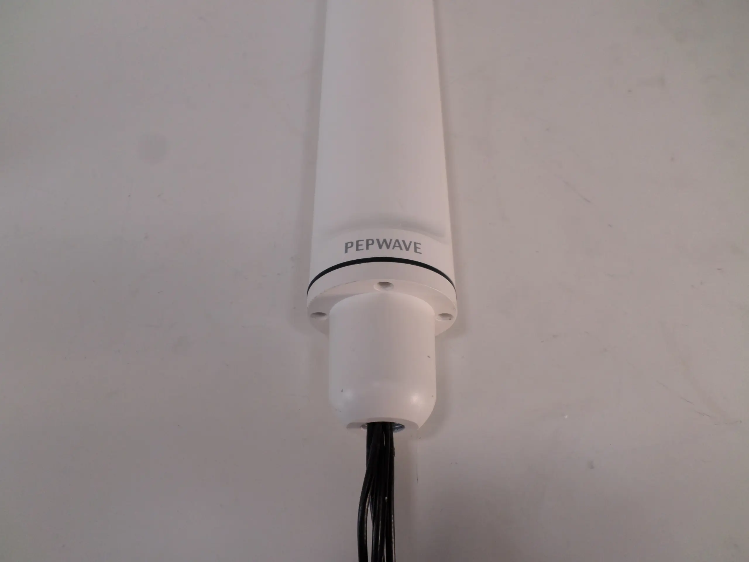 Pepwave Maritime 40G 4x4 MIMO Antenna for 5G and LTE - Max Marine ...