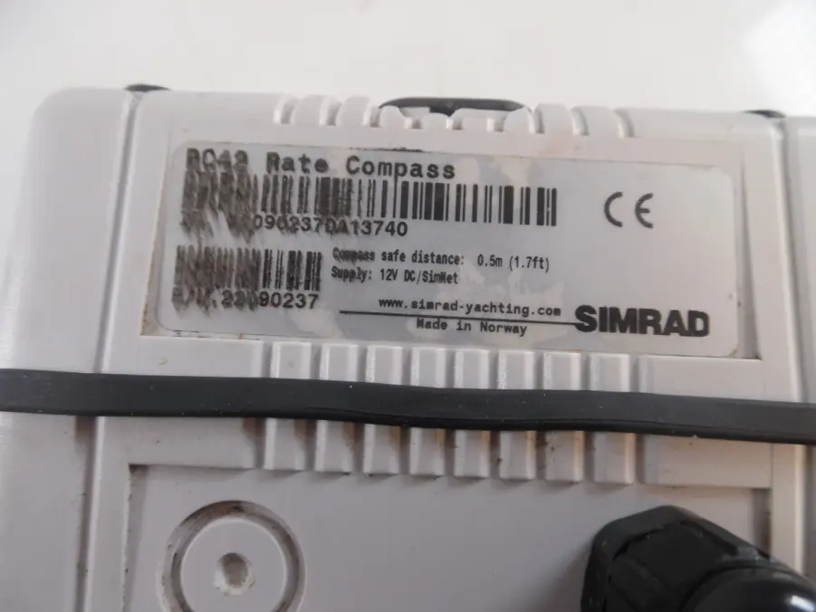 Simrad RC42 Rate Compass NMEA2000 Simnet Heading Sensor - Max Marine ...