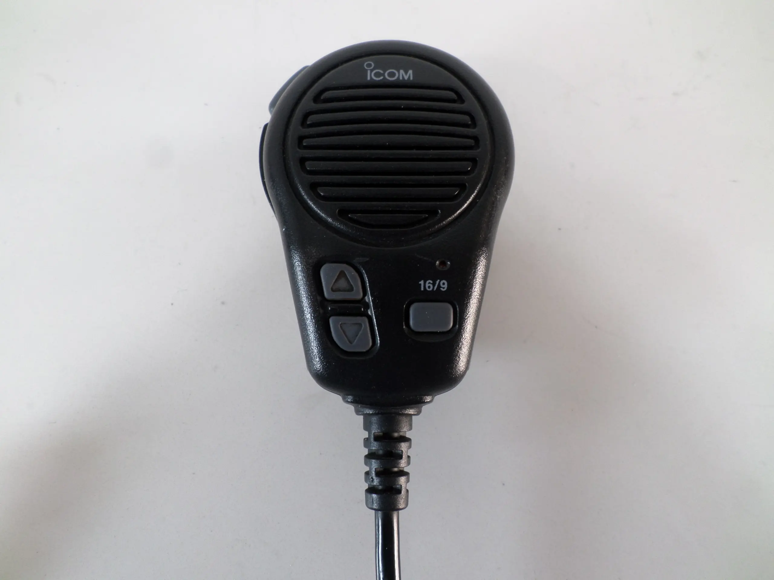 Icom IC-M502 Marine Two-Way VHF Radio w/ Attached HM-144 Mic - Max ...