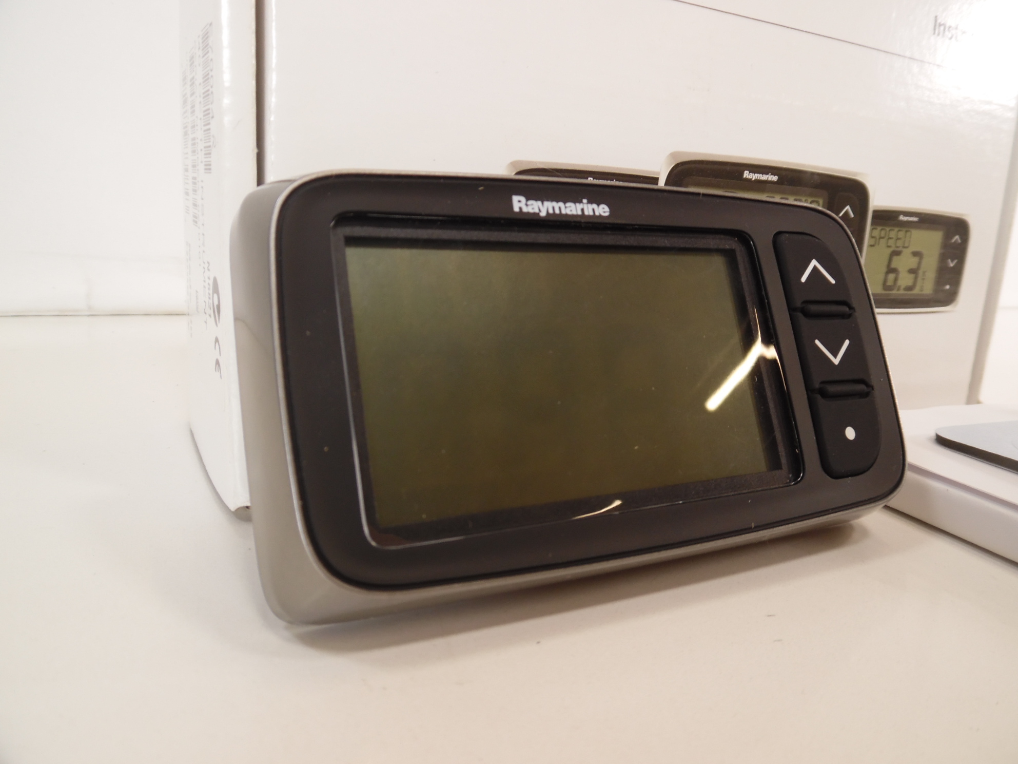 Raymarine i40 Depth E70064R Instrument Display w/ Suncover - Factory ...