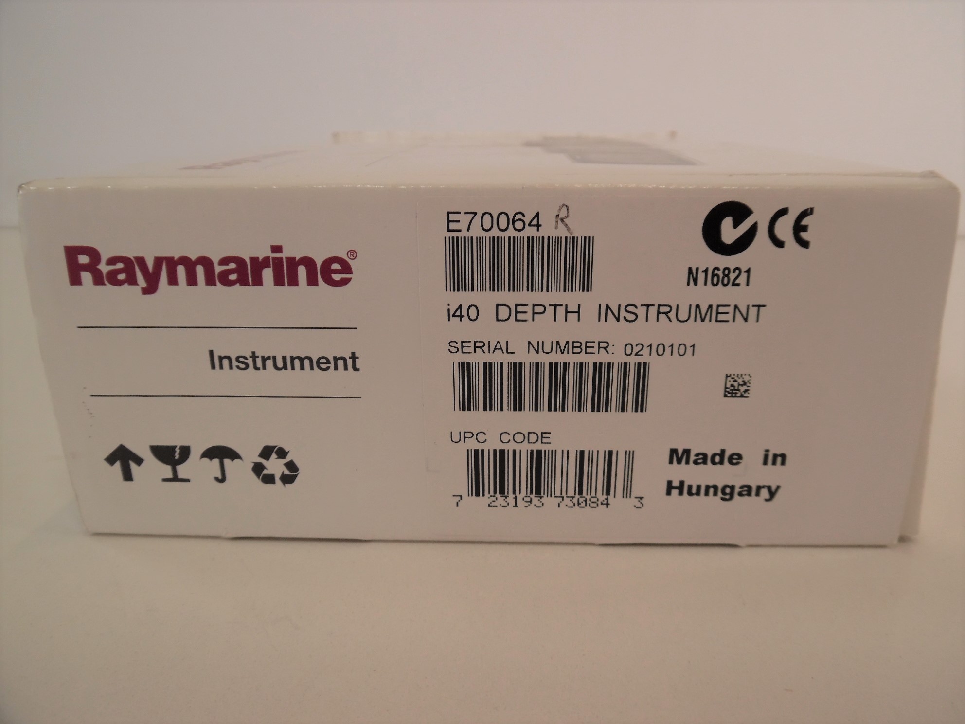 Raymarine i40 Depth E70064R Instrument Display w/ Suncover - Factory ...