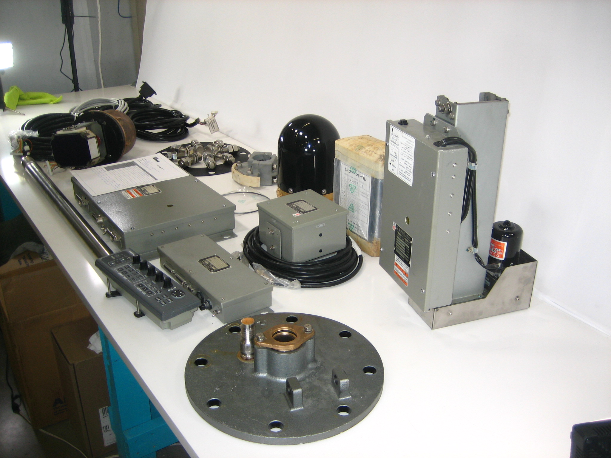 Furuno Searchlight Sonar - CH250BB/150/325 24vdc 150khz - MME Refurb ...