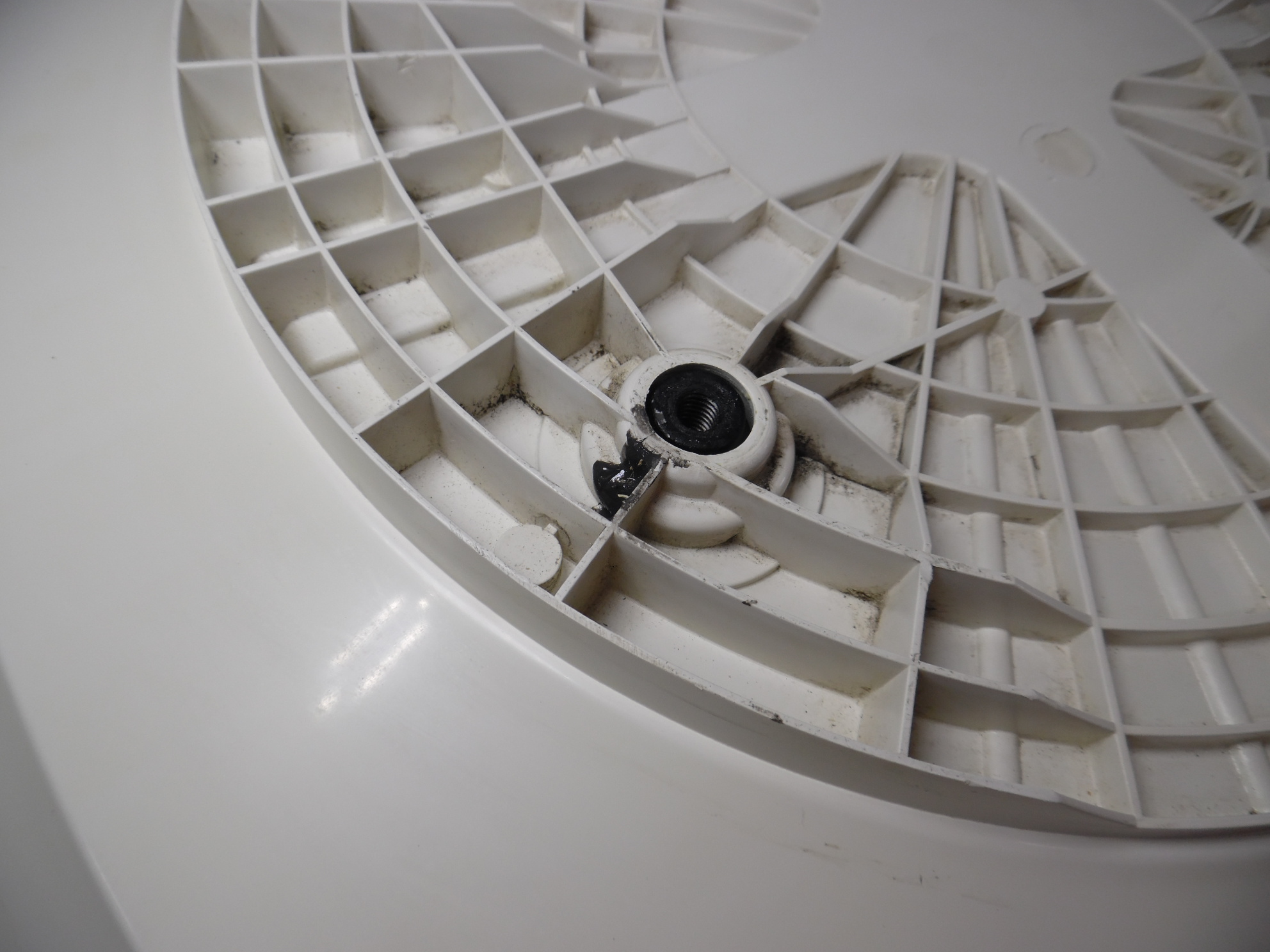 Raymarine RD424 4KW 24″ Analog Radar Dome ONLY ~ E52080 ~ Replaces ...