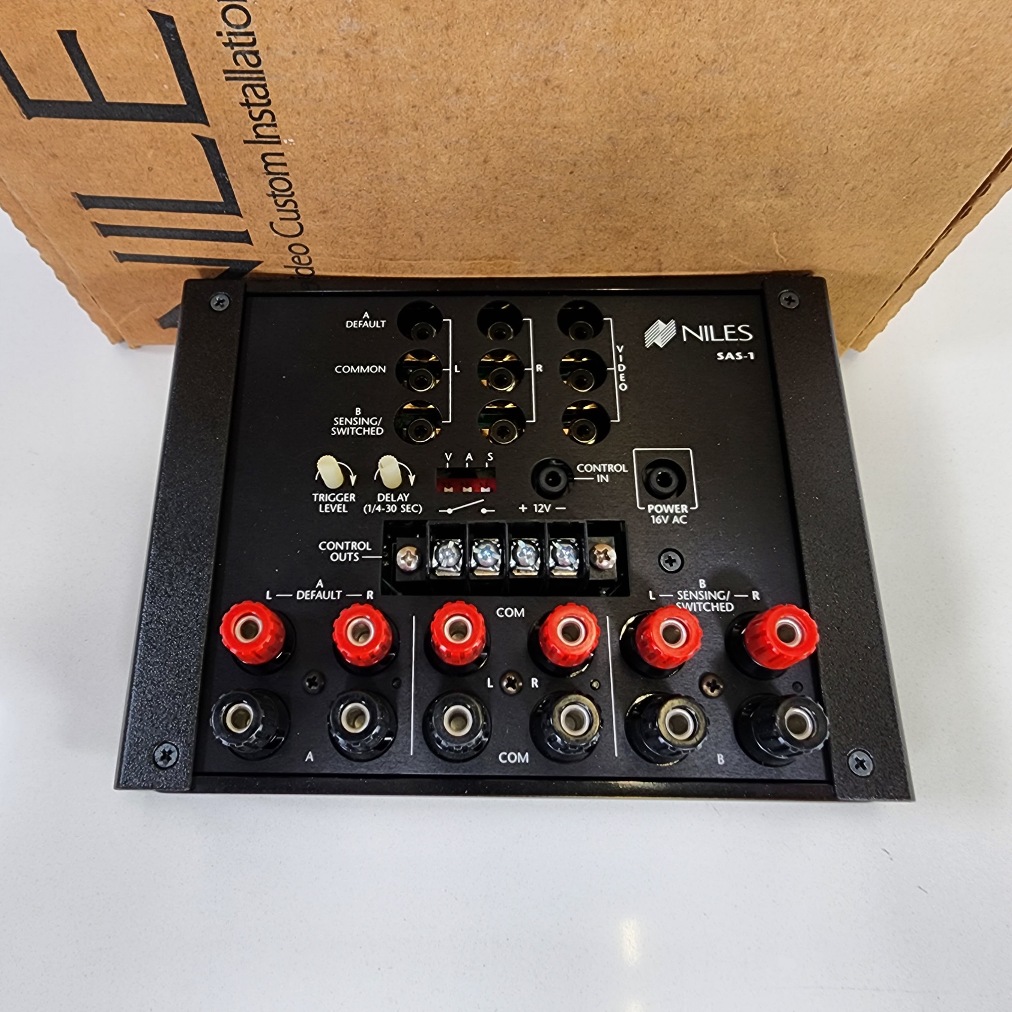 Niles Audio SAS-1 Audio/Video/Voltage Activated Switching System - New ...