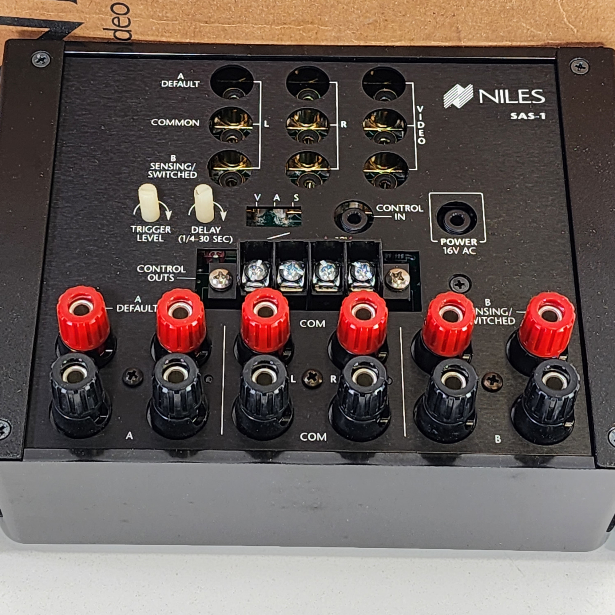 Niles Audio SAS-1 Audio/Video/Voltage Activated Switching System - New ...