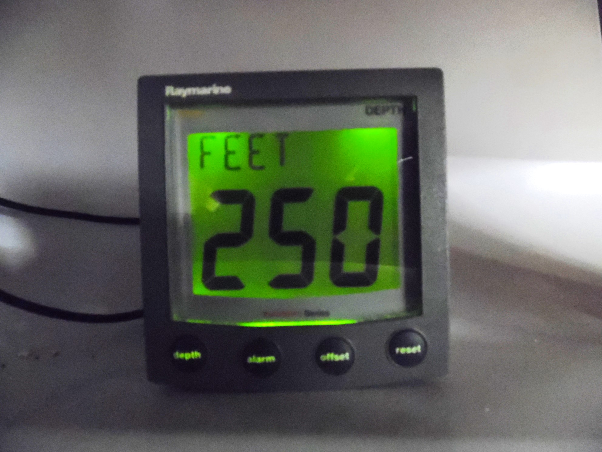 Raymarine ST60 Depth Instrument Display w/ Sun Cover - A22010 - TESTED ...