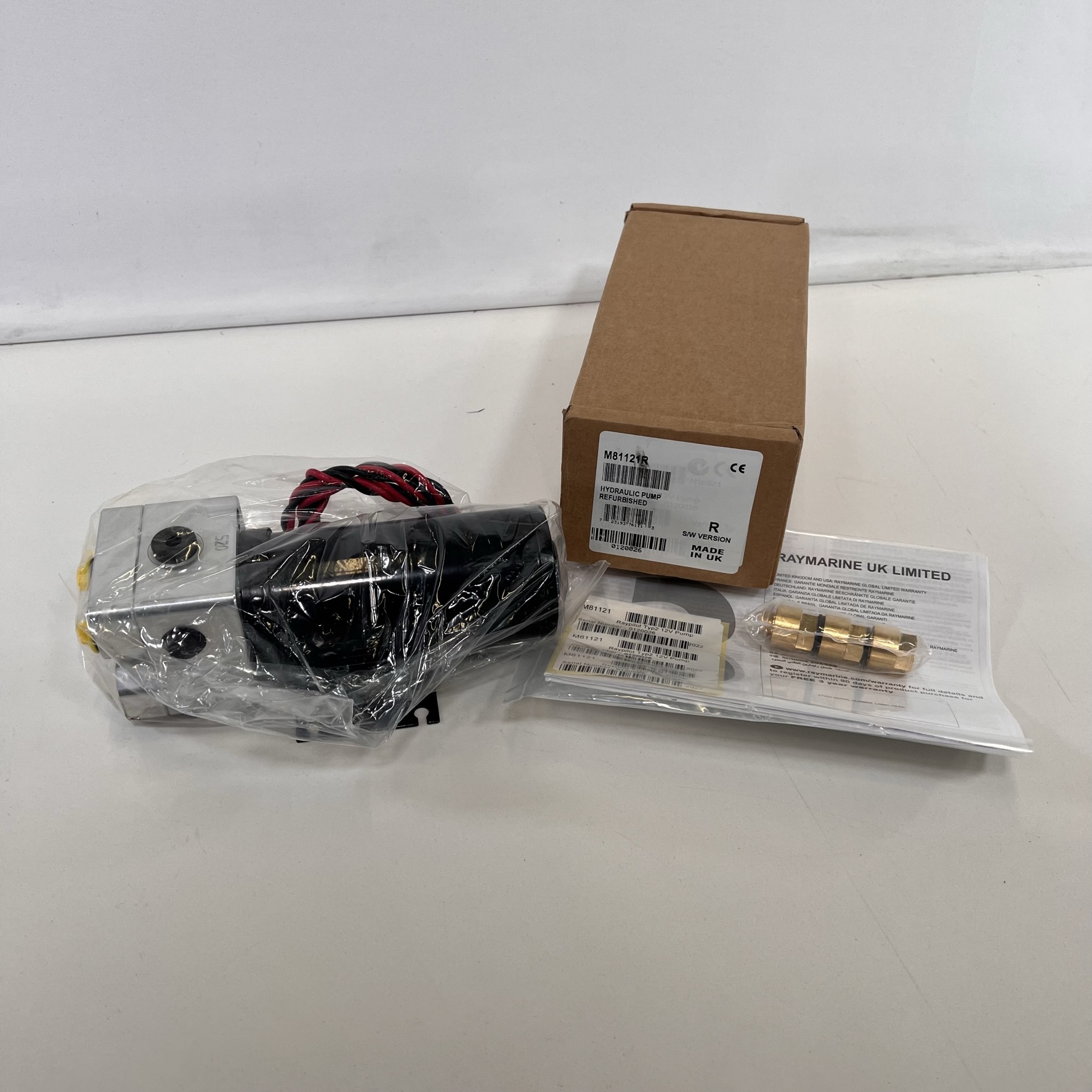 Raymarine M81121R Type 2 12-volt Reversible Pump for Marine Auto Pilot ...