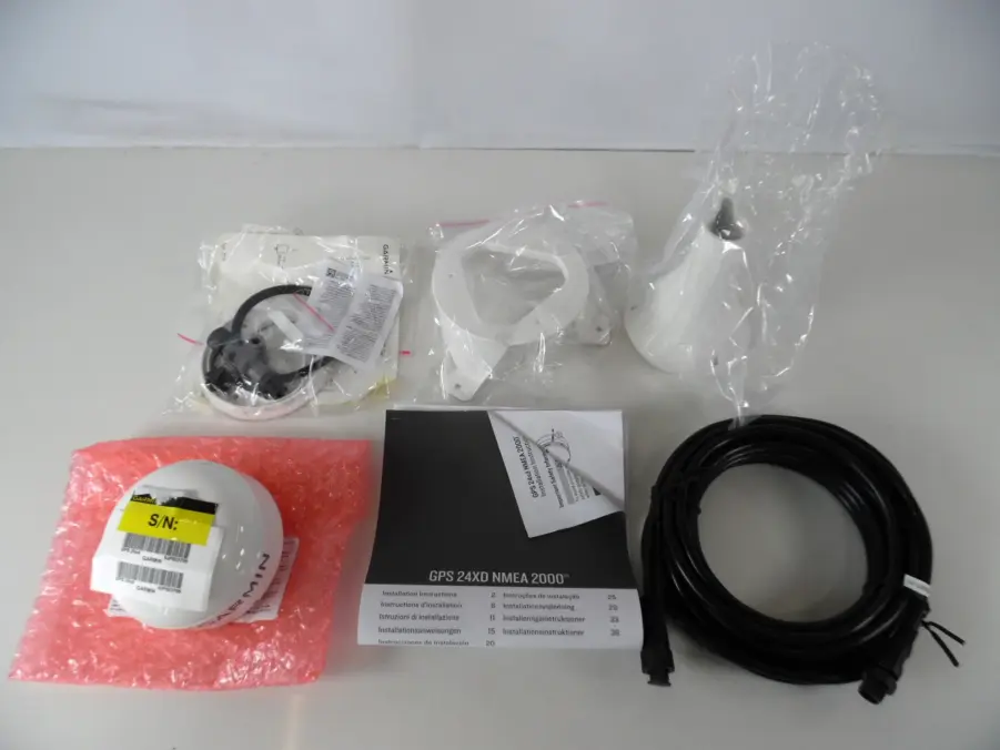 Garmin GPS-24XD NMEA 2000 GPS Antenna – Kit New Old Stock - Max Marine ...
