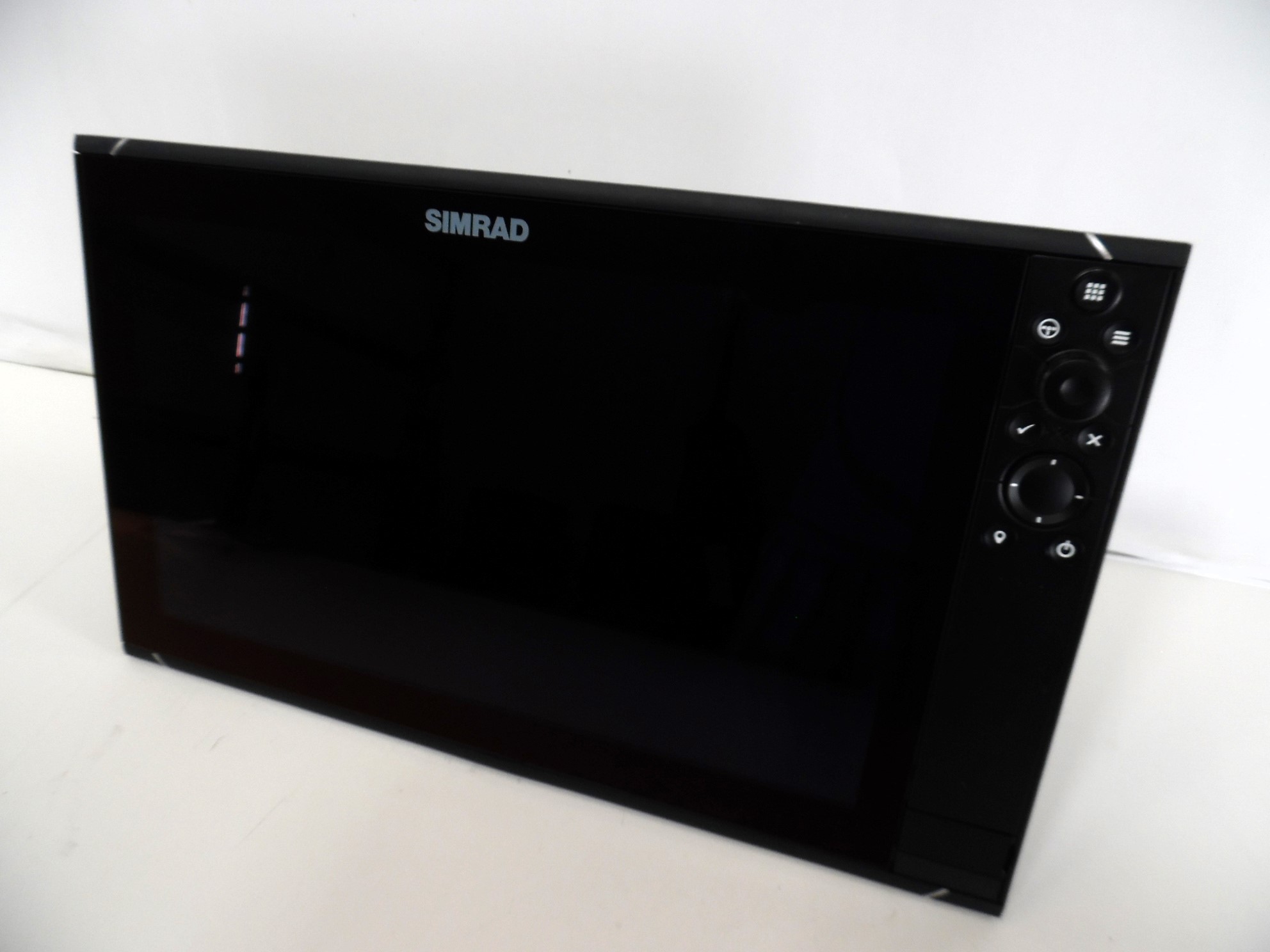 Simrad NSS16 Evo3 16″ Touchscreen MFD Chartplotter Tested Good W ...