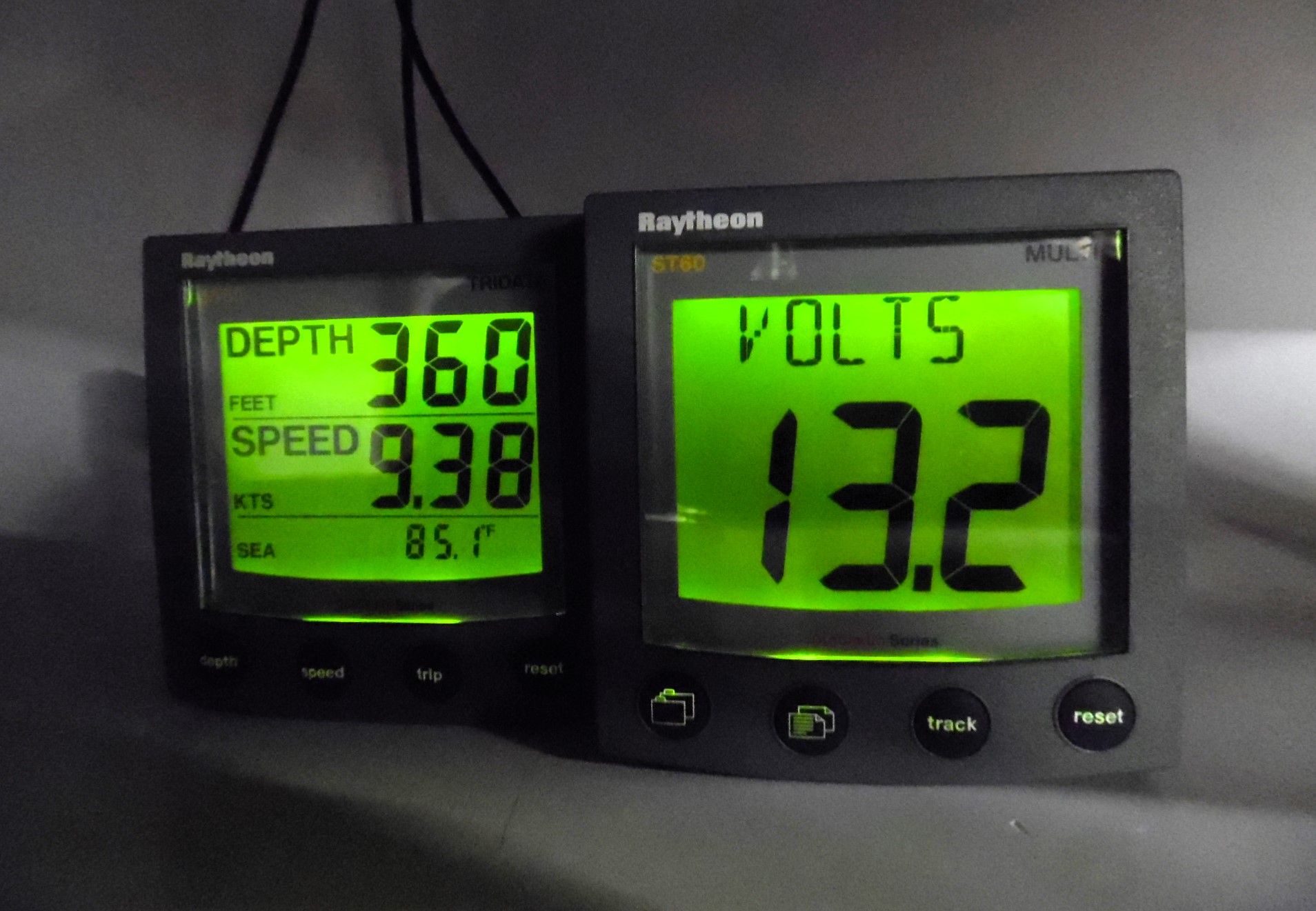 Raytheon ST60 Multi Display w/ Accessories - A22003 - Great Condition ...