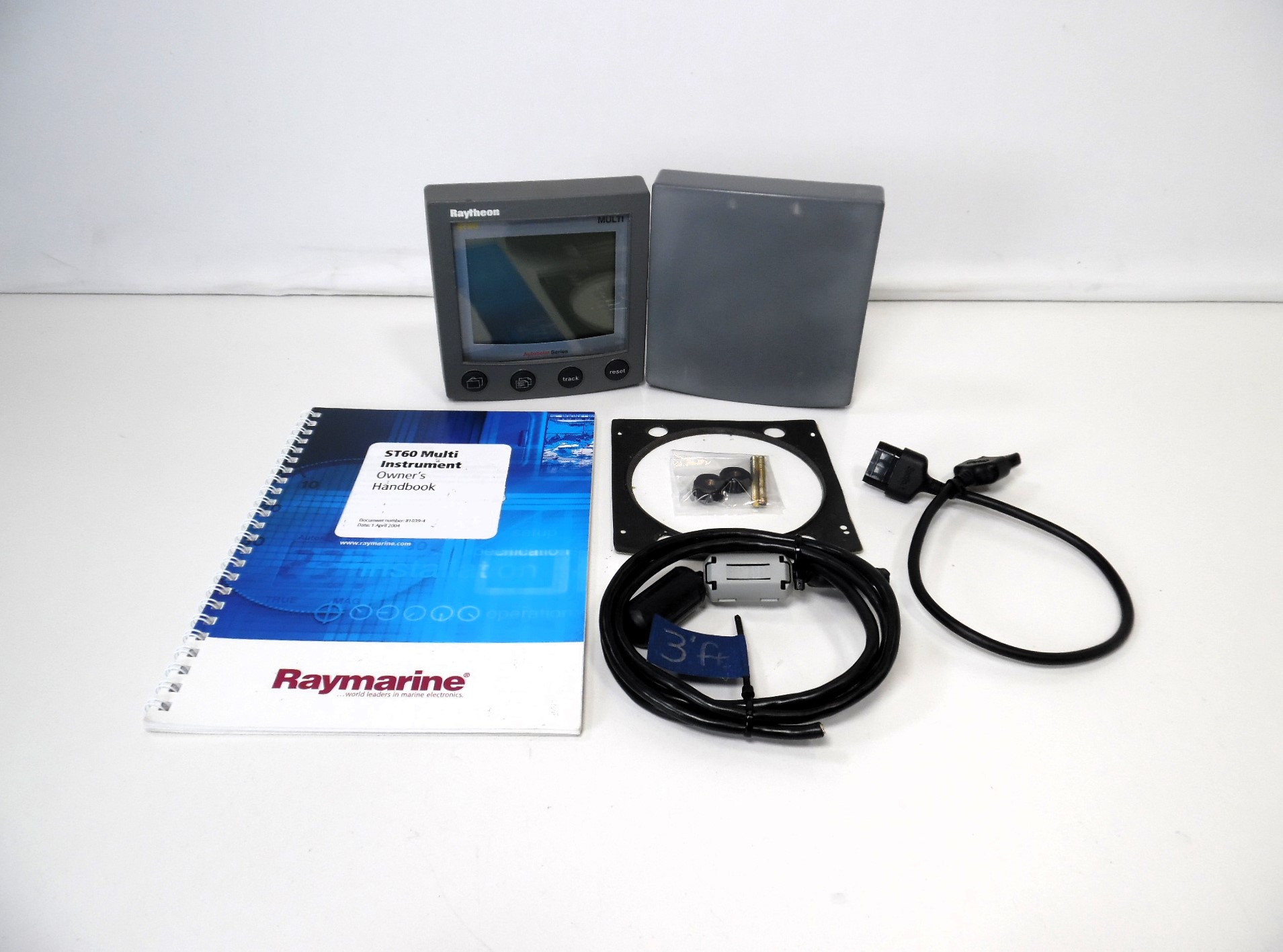 Raytheon ST60 Multi Display w/ Accessories - A22003 - TESTED / Great ...