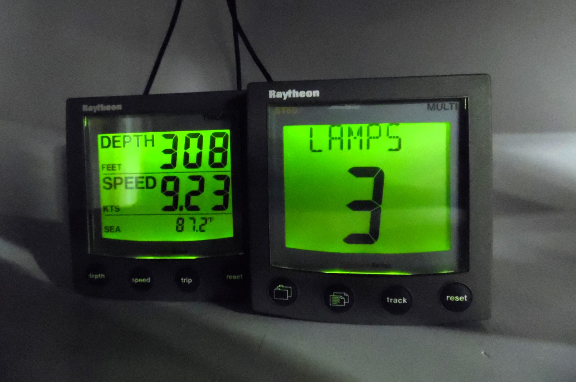 Raytheon ST60 Multi Display w/ Cover & Accs. - A22003 - TESTED / Great ...