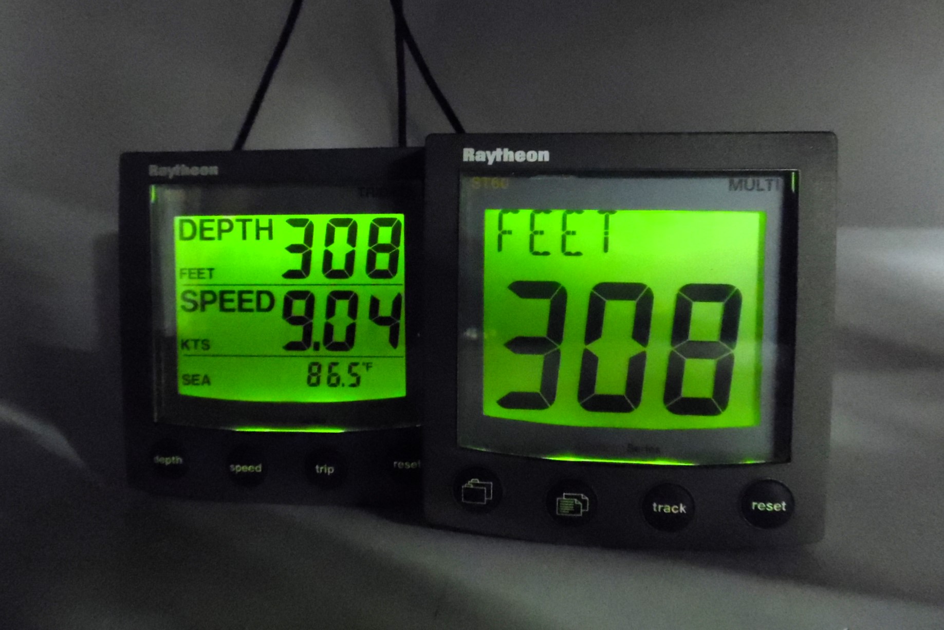 Raytheon ST60 Multi Display w/ Cover & Accs. - A22003 - TESTED / Great ...