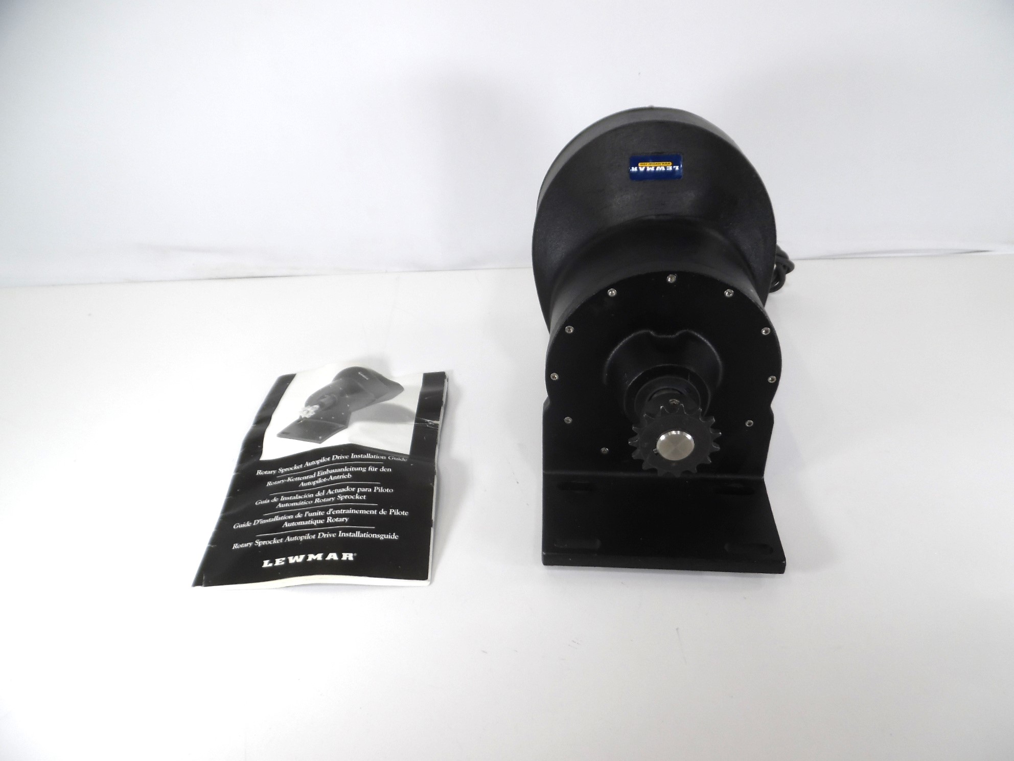 Lewmar - Rotary Sprocket Autopilot Drive - 1/4 HP 12V 3/8P 15T ...