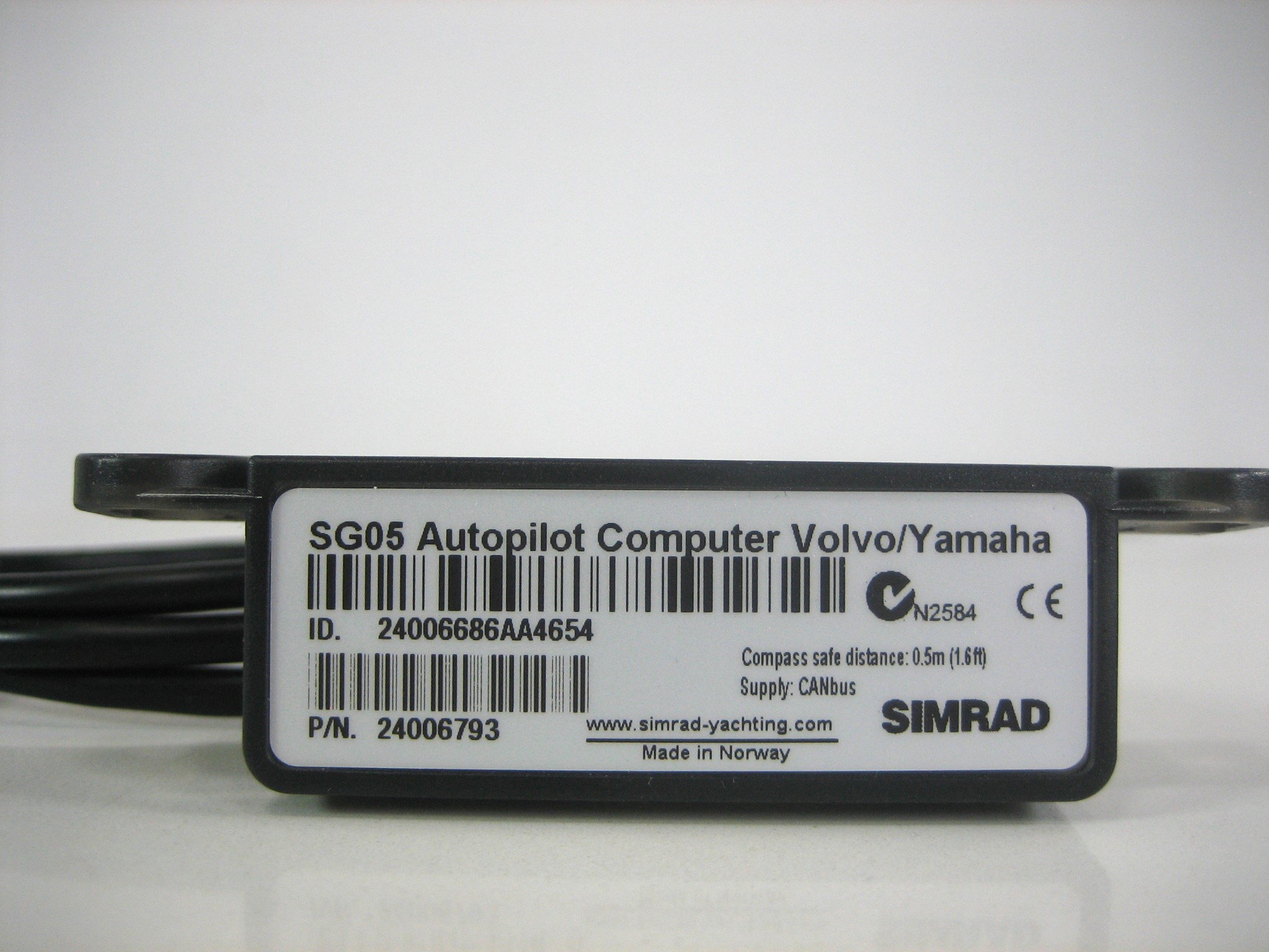 Simrad-SG05 Autopilot Computer Volvo/Yamaha-New Open Box - Max Marine ...