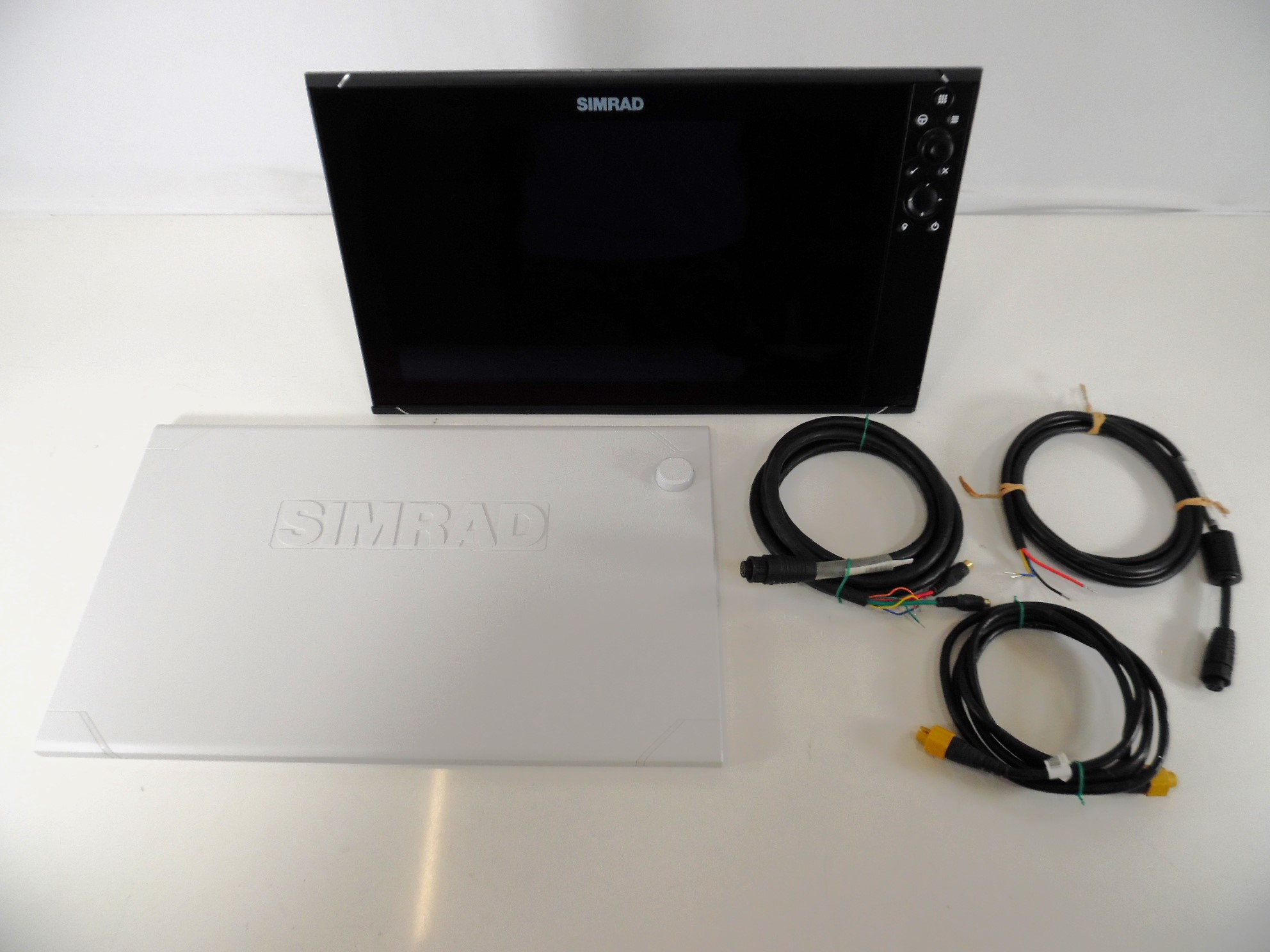 Simrad NSS16 Evo3 16″ Touchscreen MFD Chartplotter (Tested Good) W ...