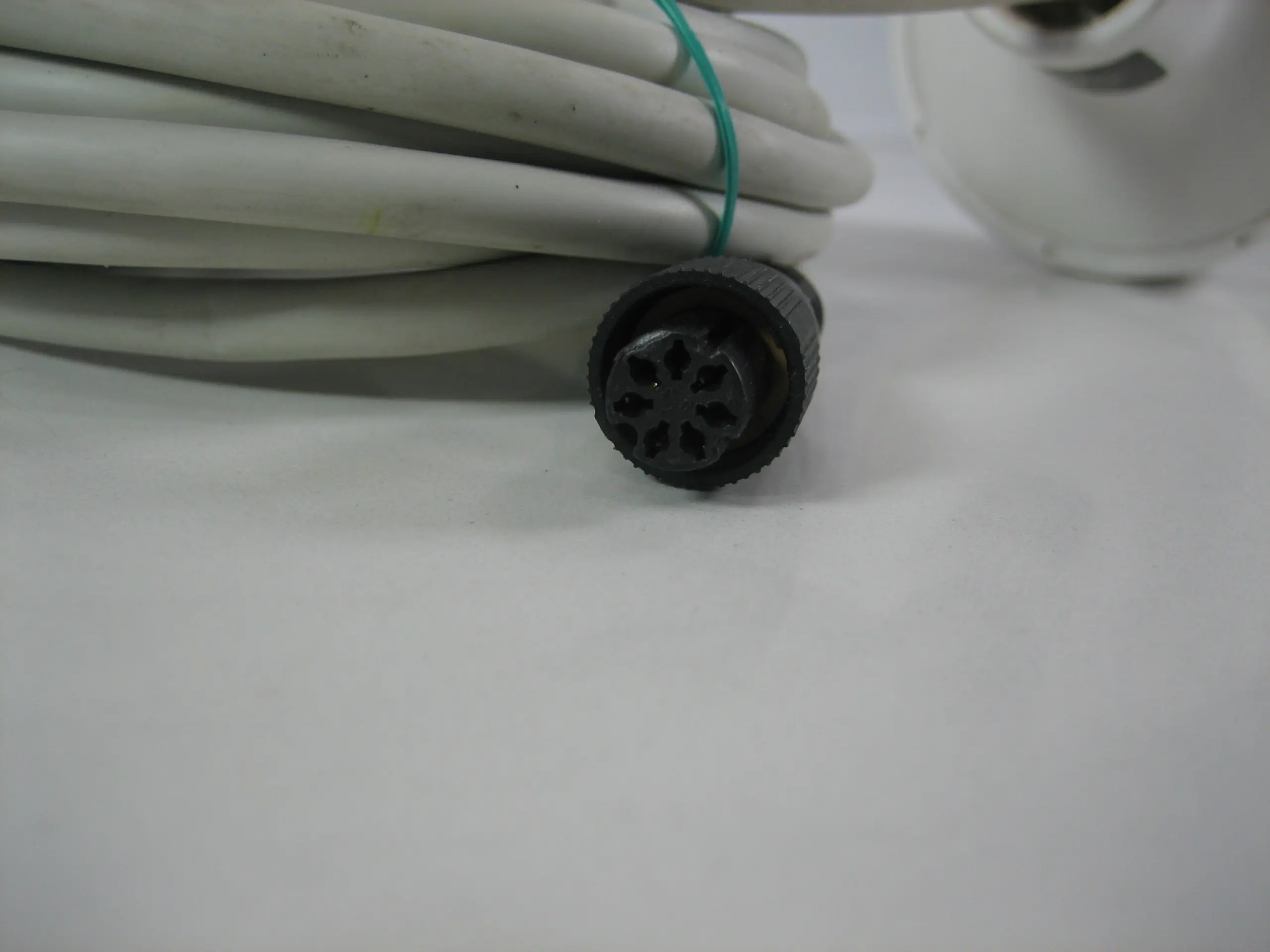 Furuno GP-320B GPS ANTENNA FOR Navnet VX1 VX2 3D - TESTED! - Max Marine ...