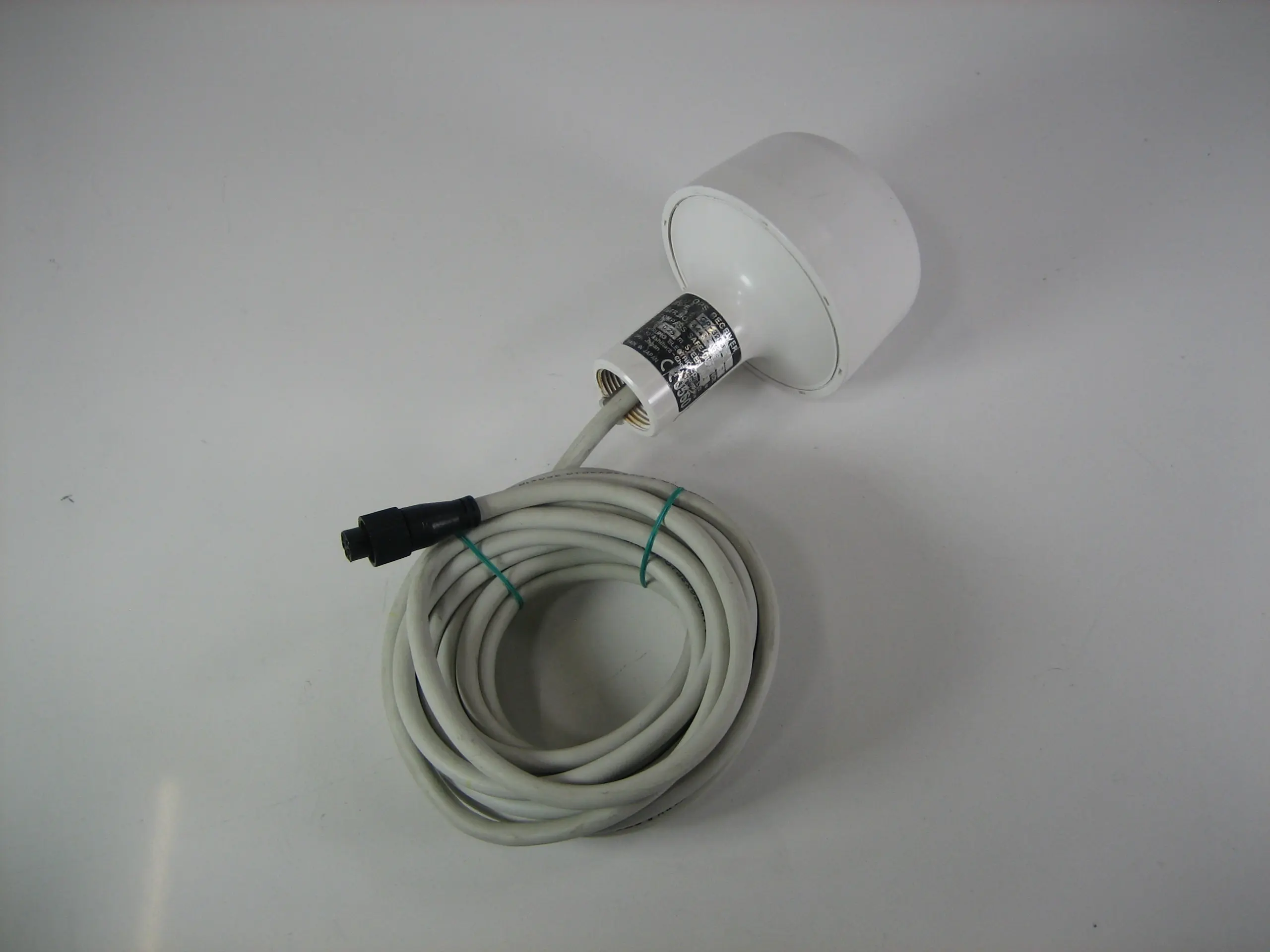 Furuno GP-320B GPS ANTENNA FOR Navnet VX1 VX2 3D - TESTED! - Max Marine ...