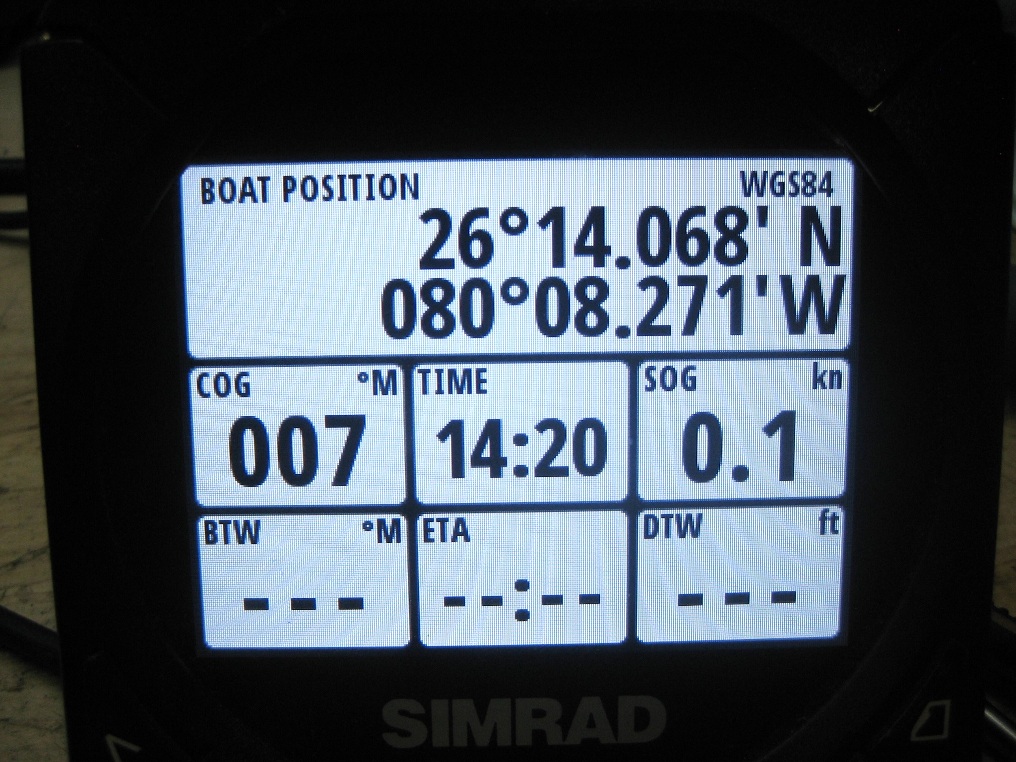 Simrad-IS40 NMEA2000 Instrument Data Display - Max Marine Electronics