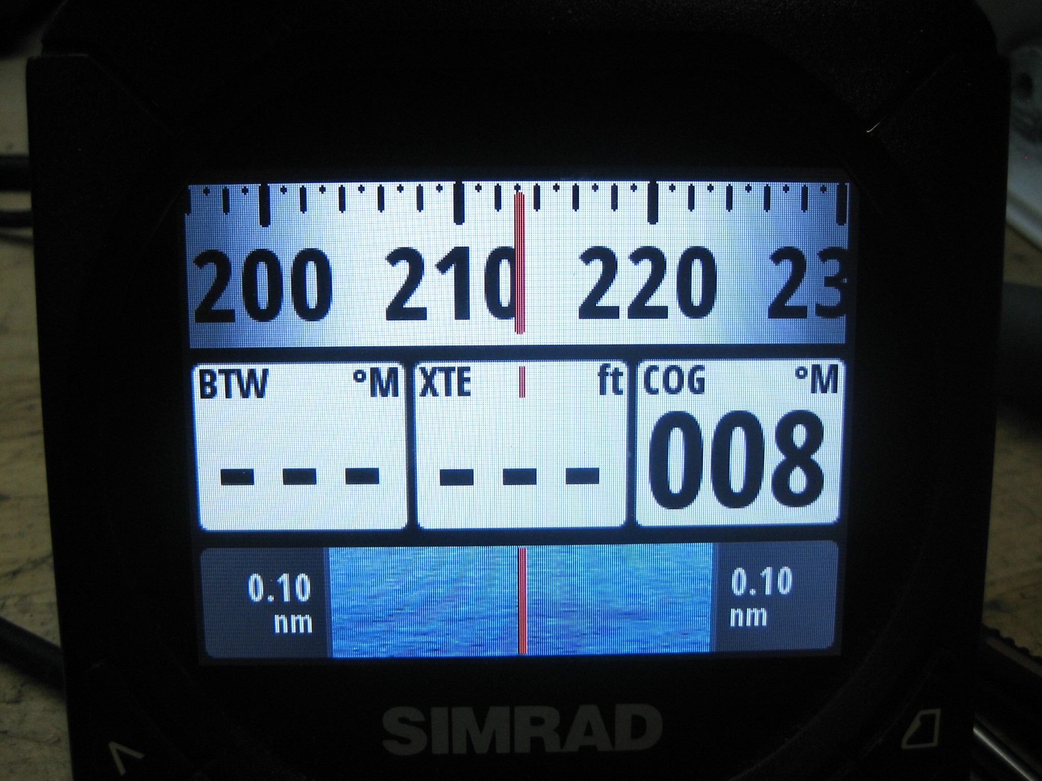 Simrad-IS40 NMEA2000 Instrument Data Display - Max Marine Electronics