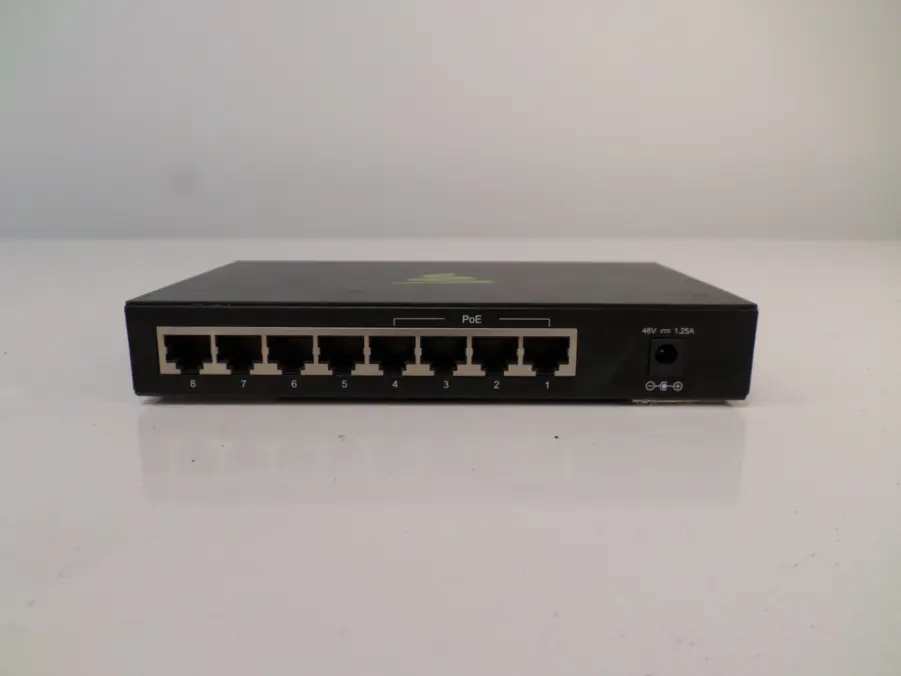 LUXUL XFS-1084P 8 Port Gigabit POE Network Switch - Max Marine Electronics