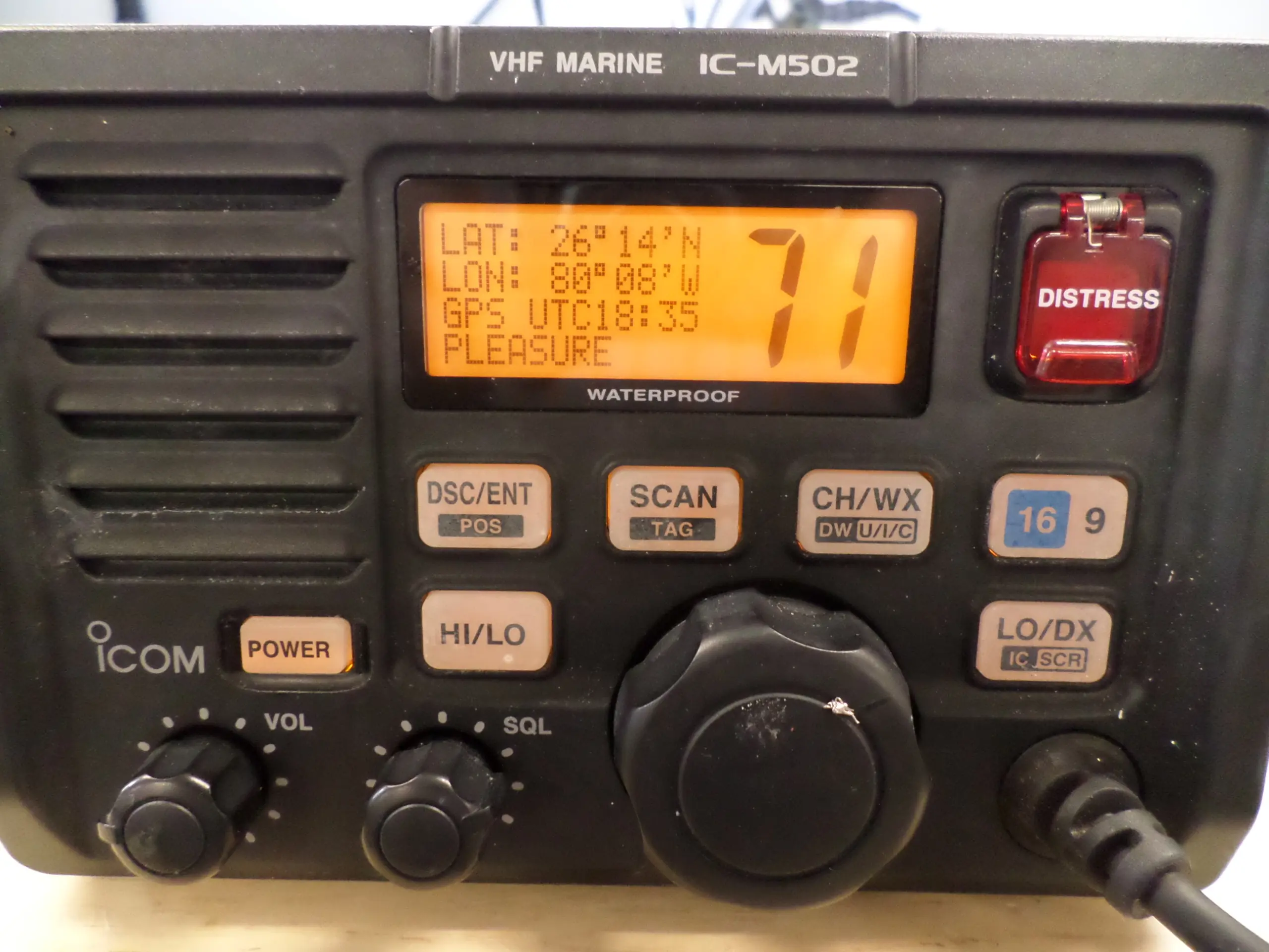ICOM IC-M502 Marine VHF with Attached Mic - Fully Tested - Max Marine ...