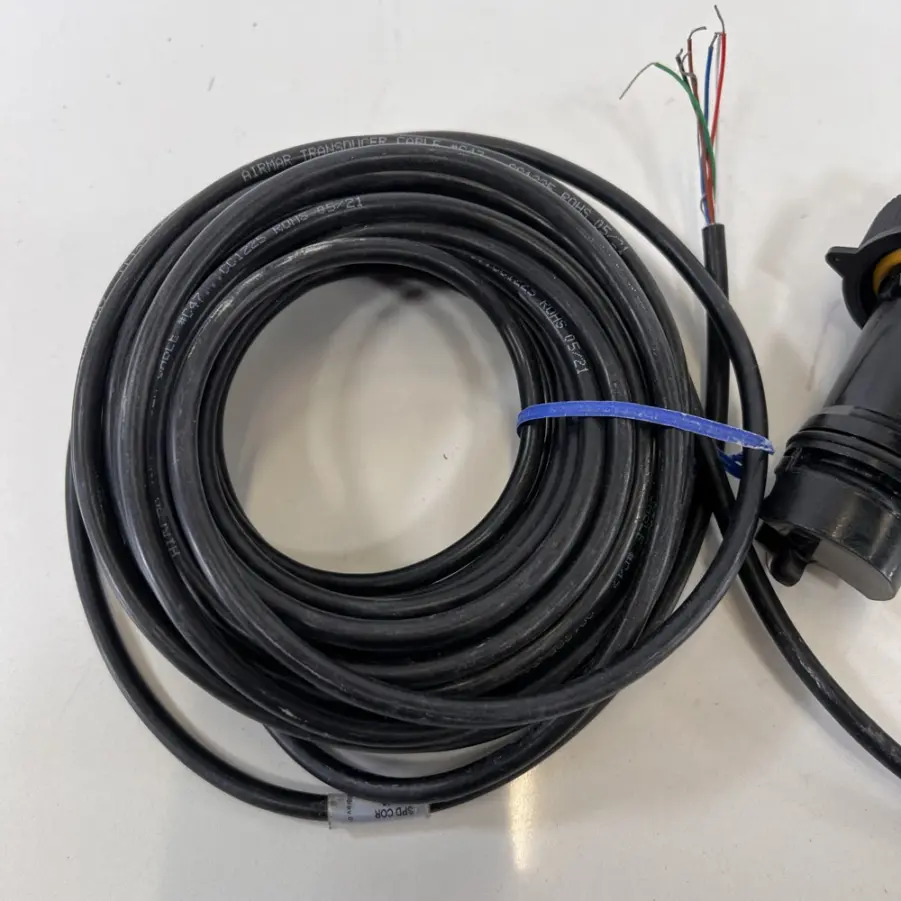 Raymarine DST800-P617V 200kHz Triducer Depth Speed Temp A22154 35-002-4 ...