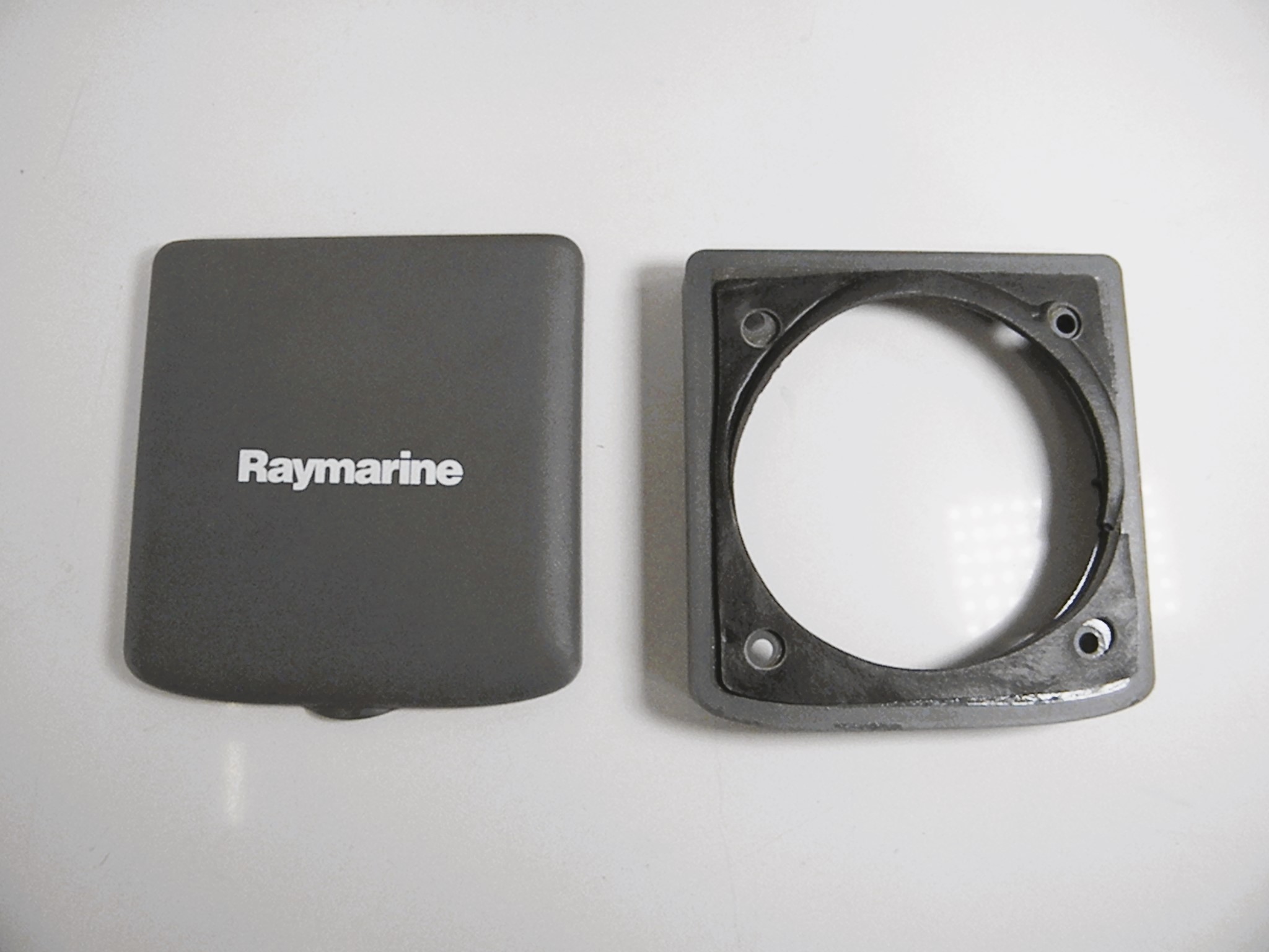 Raymarine ST70 Multifunction Instrument w/Sun Cover-NEW LCD-E22105-*MME ...